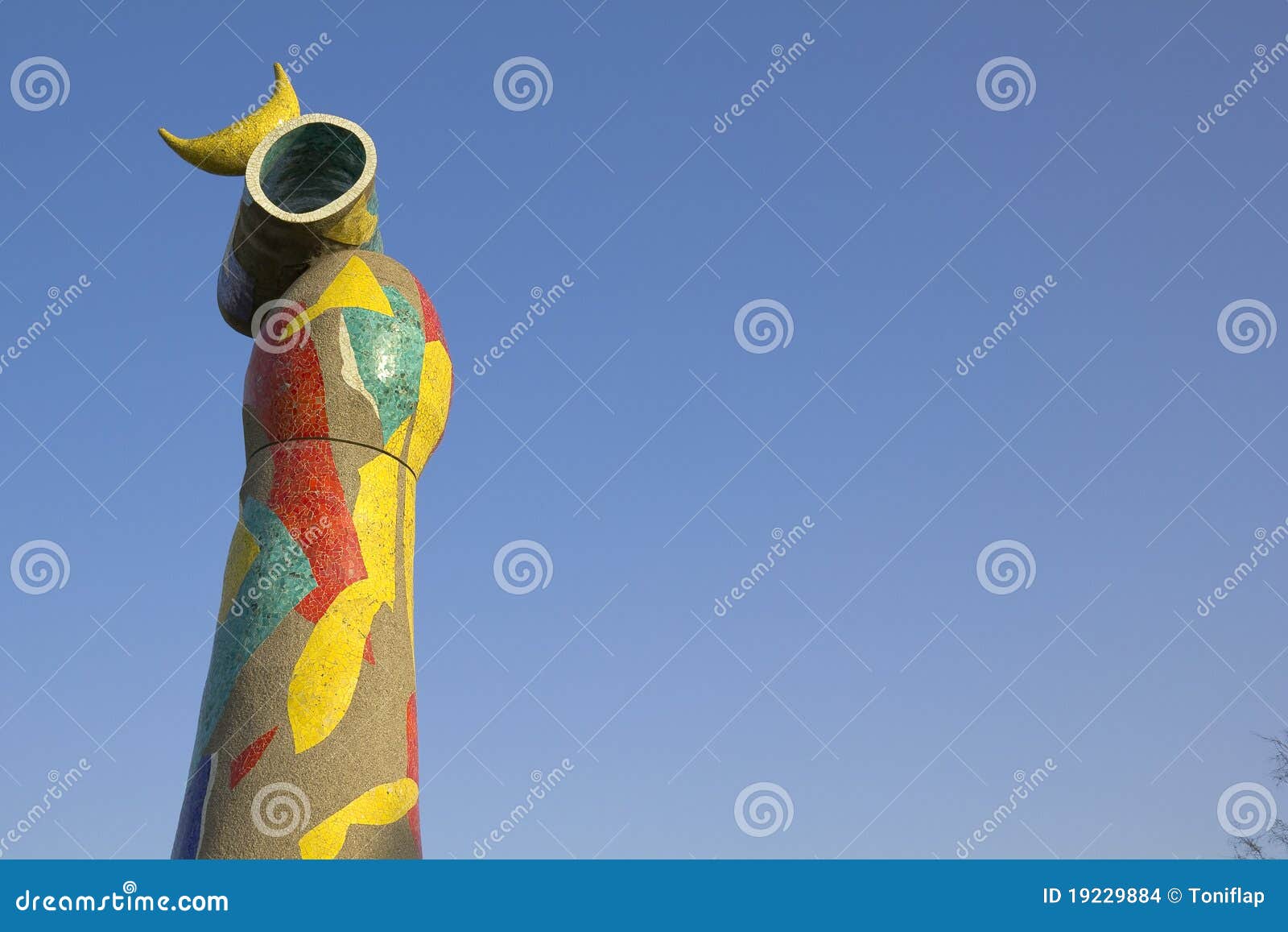 Dona I Ocell Sculpture In Parc Joan Miro Editorial Image ...