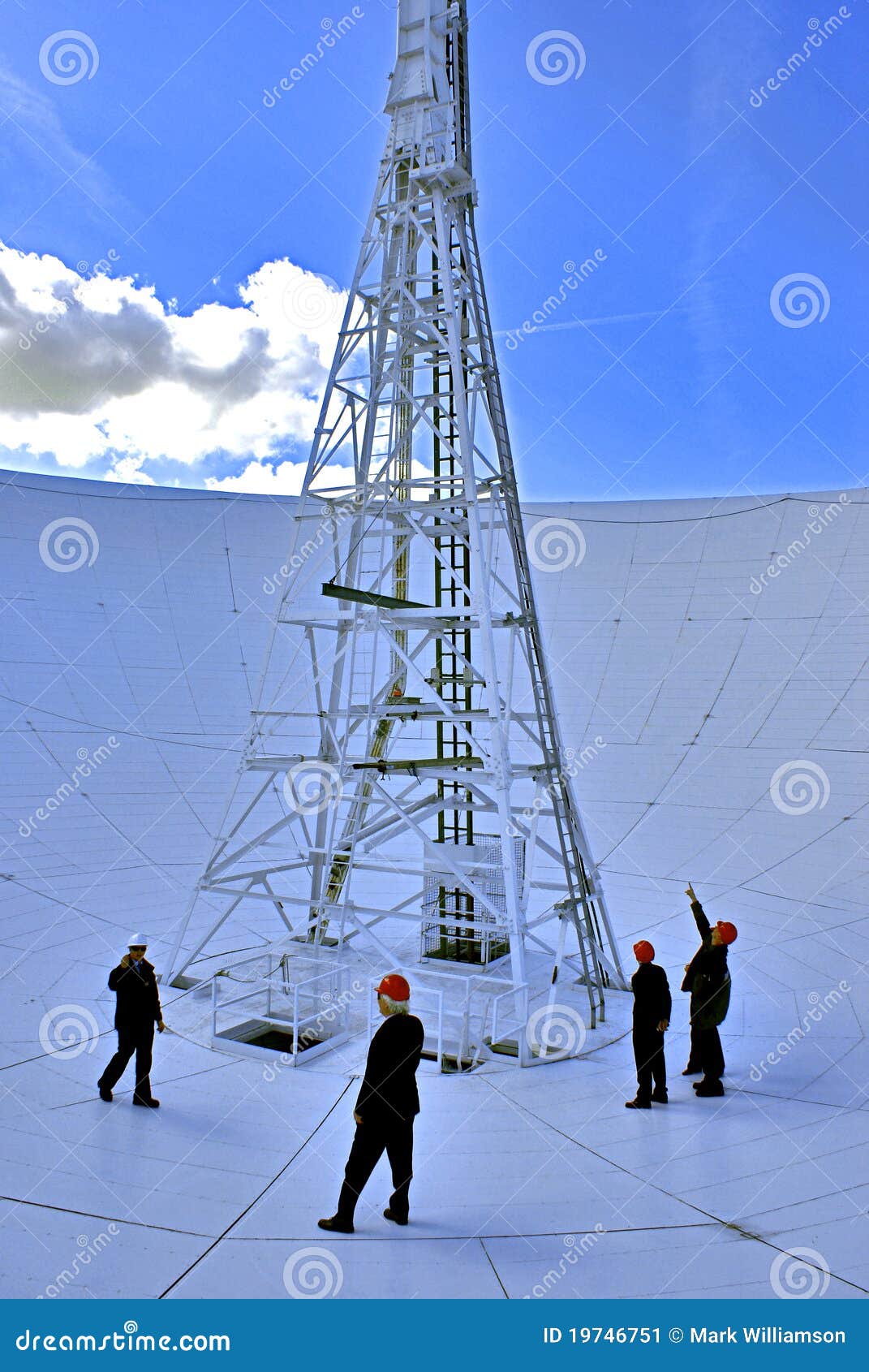 Jodrell Bank Radio Telescope Dish Editorial Photo - Image of ...