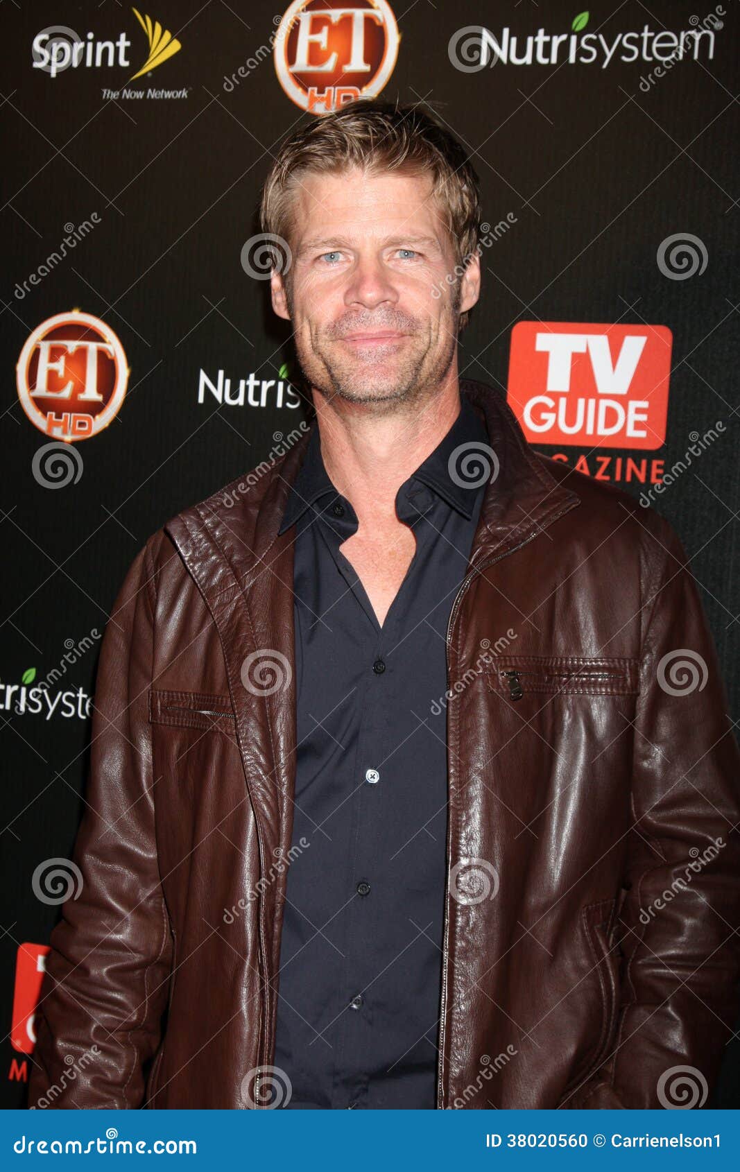 Joel Gretsch redactionele afbeelding. Image of aankomen - 38020560