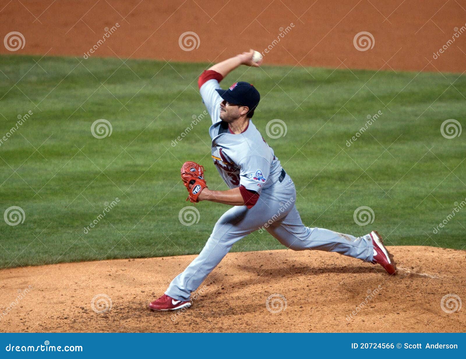 Joel Pineiro editorial photo. Image of cardinals, baseball - 20724566