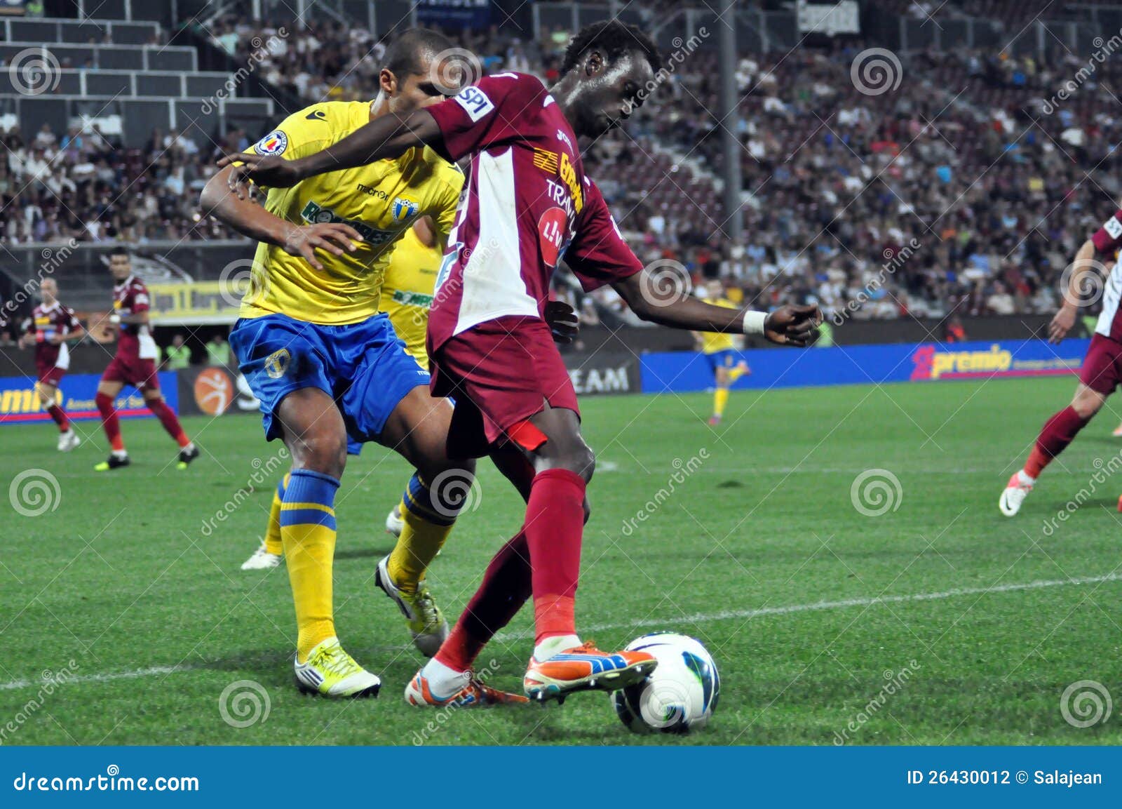 Jogador De Futebol Que Pinga Fotografia Editorial - Imagem de liga ...