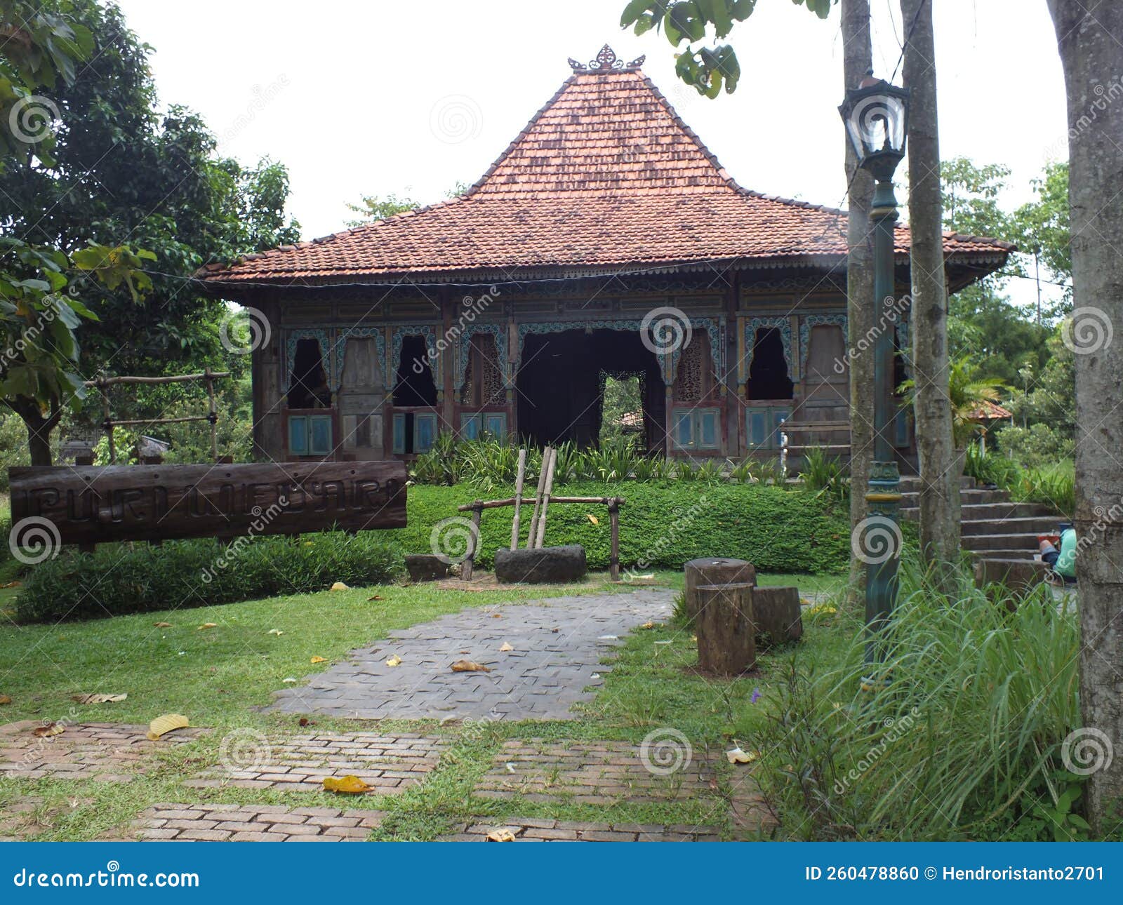 Joglo Maison Le Nom D'une Maison Traditionnelle Du Centre De Java Photo ...