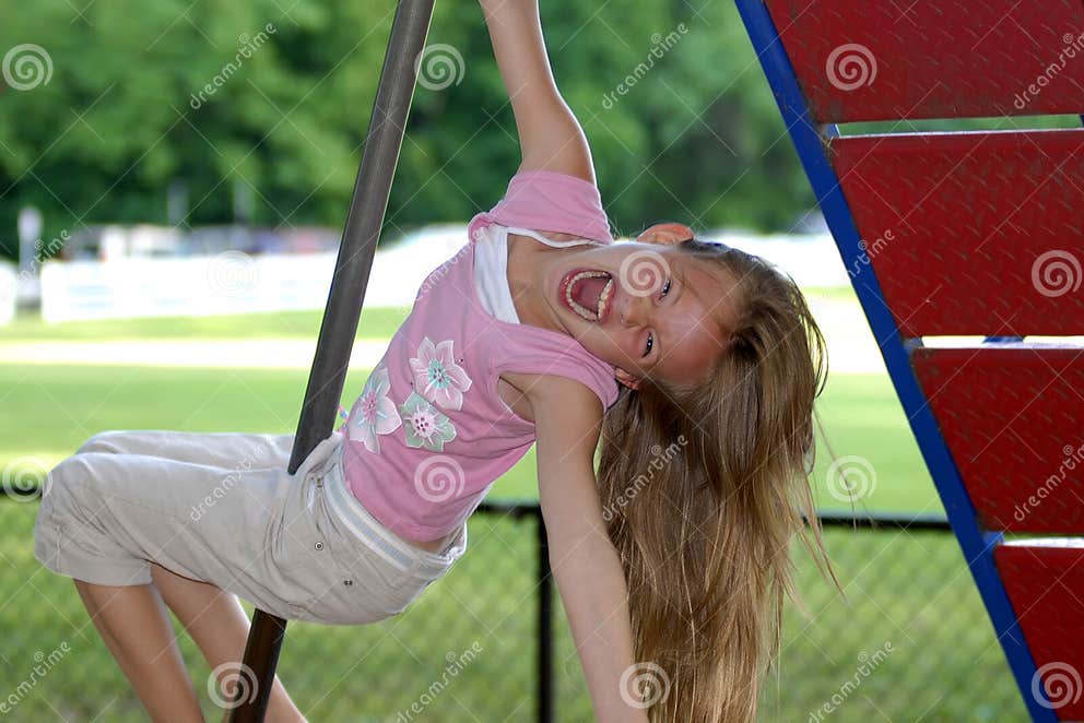 Jogo da rapariga foto de stock. Imagem de fêmea, menina - 2218276