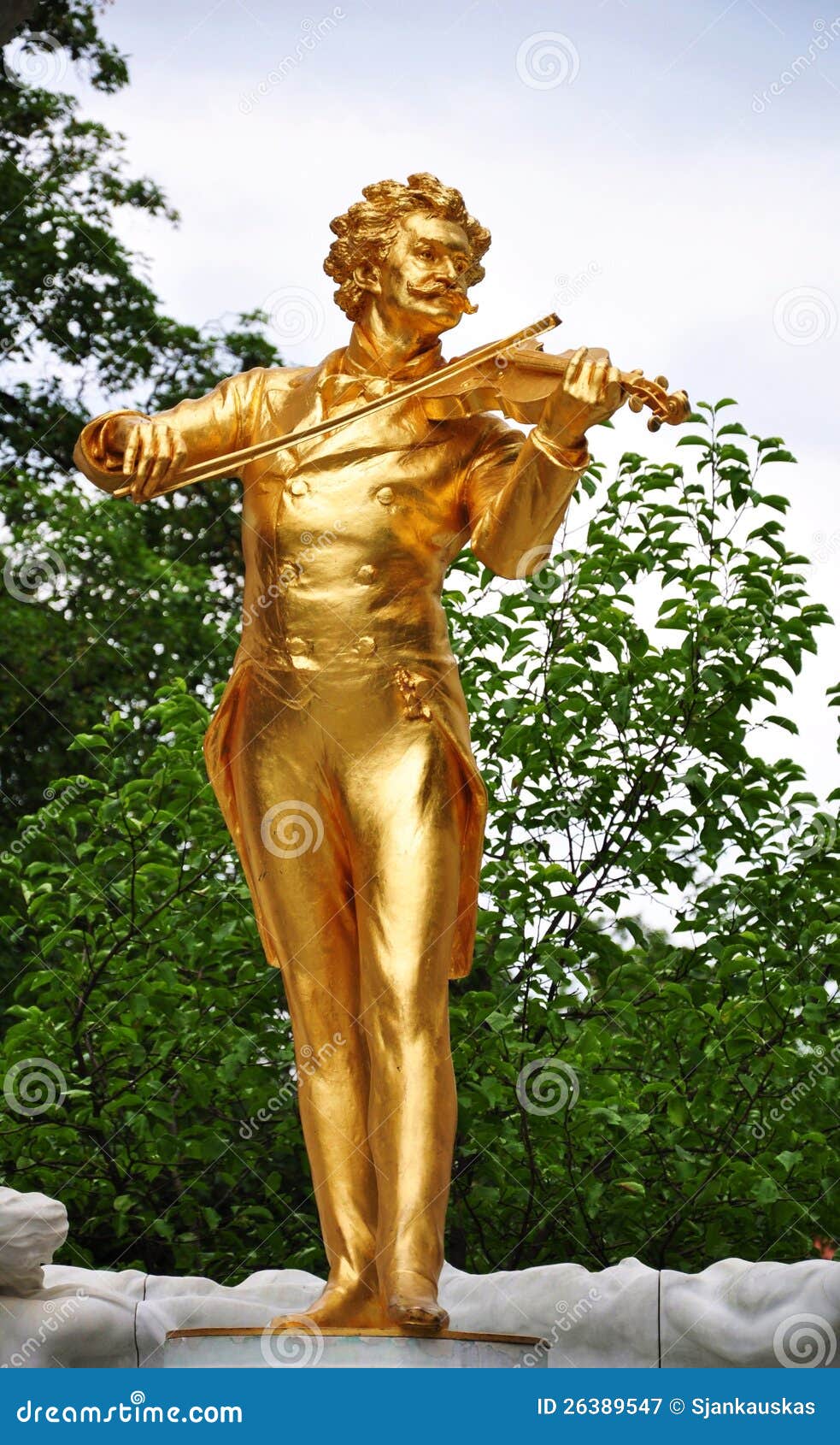 Johann Strauss Statue in Vienna Stock Image - Image of johan, sculpture ...