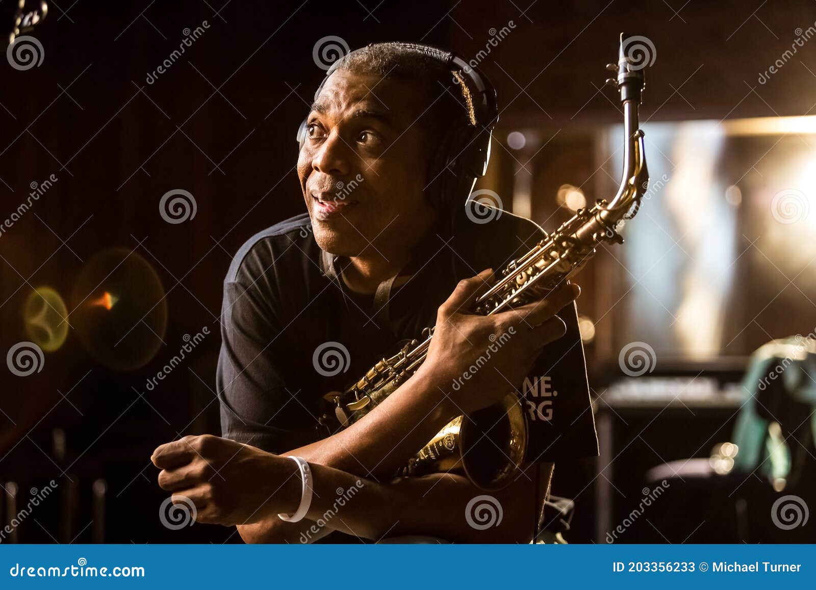 African Artist Vusi Nova, South Africa Singing In A SABC Recording ... African Artist Vusi Nova, South Africa Singing In A SABC Recording ...