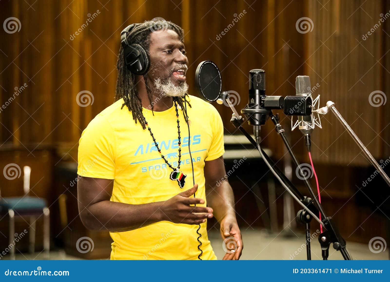 African Artist Vusi Nova, South Africa Singing In A SABC Recording ... African Artist Vusi Nova, South Africa Singing In A SABC Recording ...
