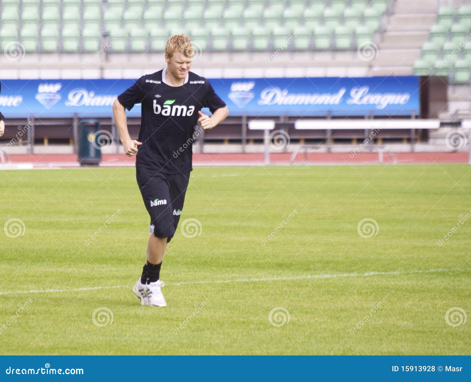 John Arne Riise editorial stock photo. Image of bislett - 15913928