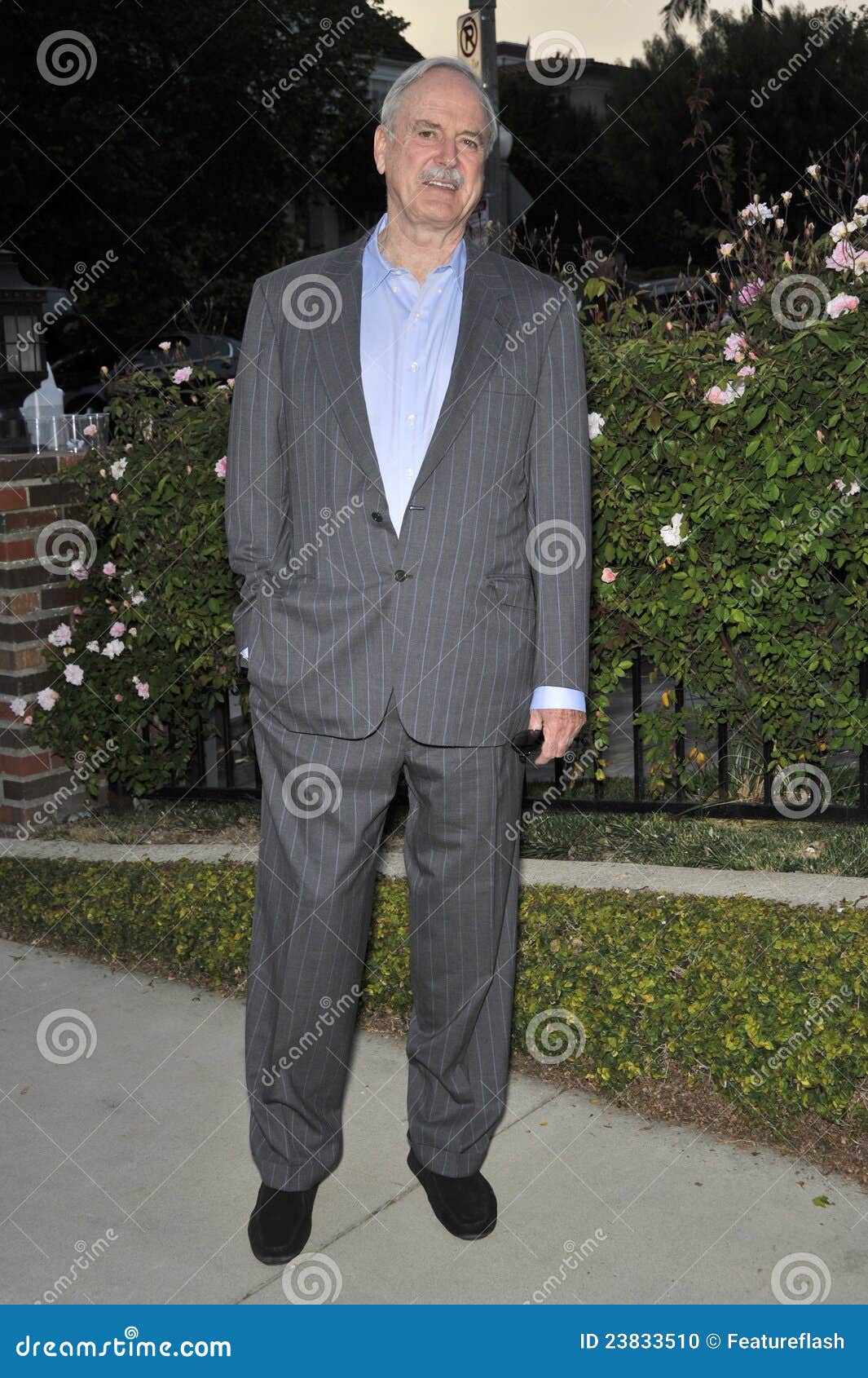 John Cleese editorial image. Image of april, residence - 23833510