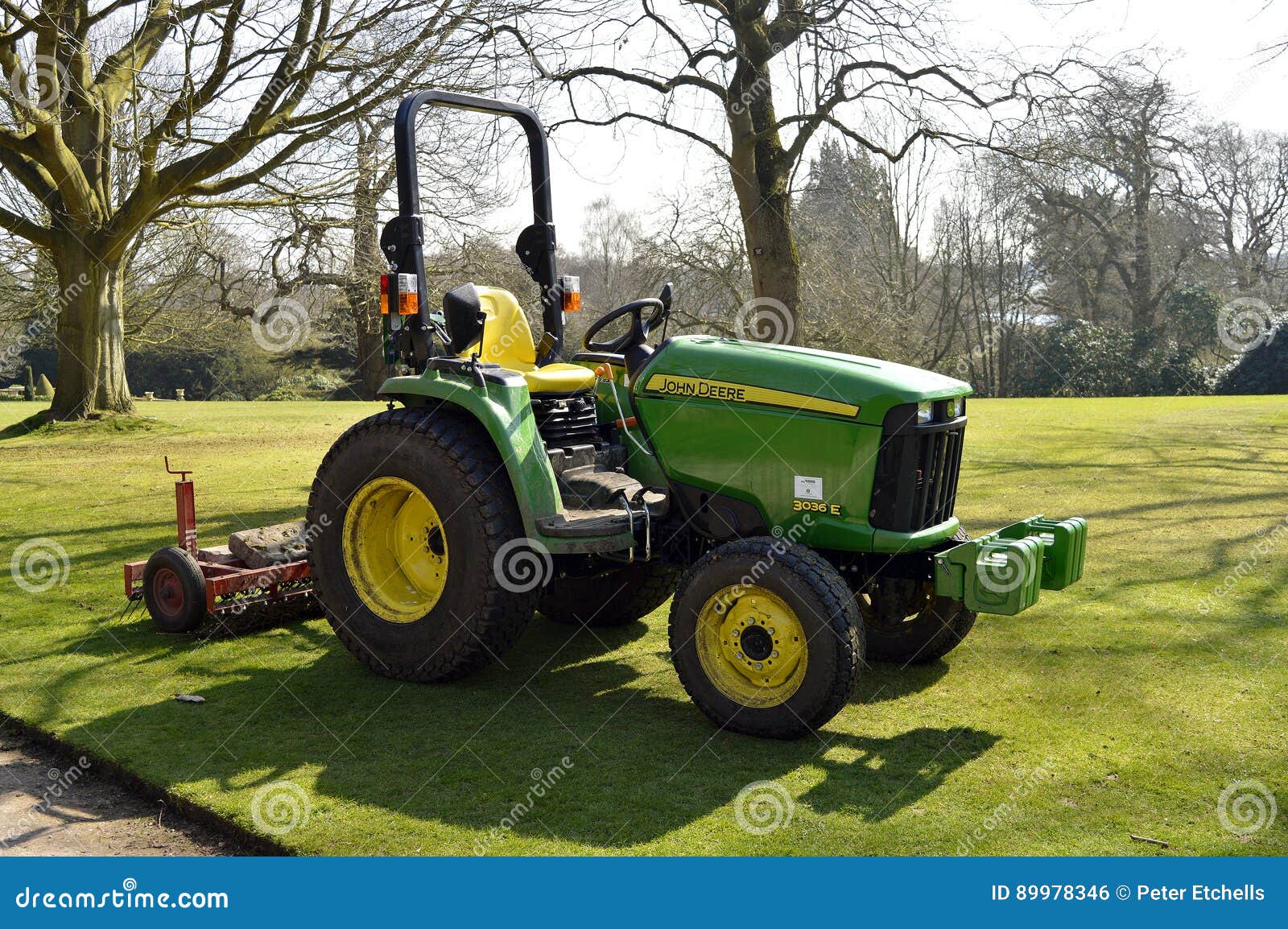 John Deere Compact Utility Tractor Editorial Photo - Image of work ...