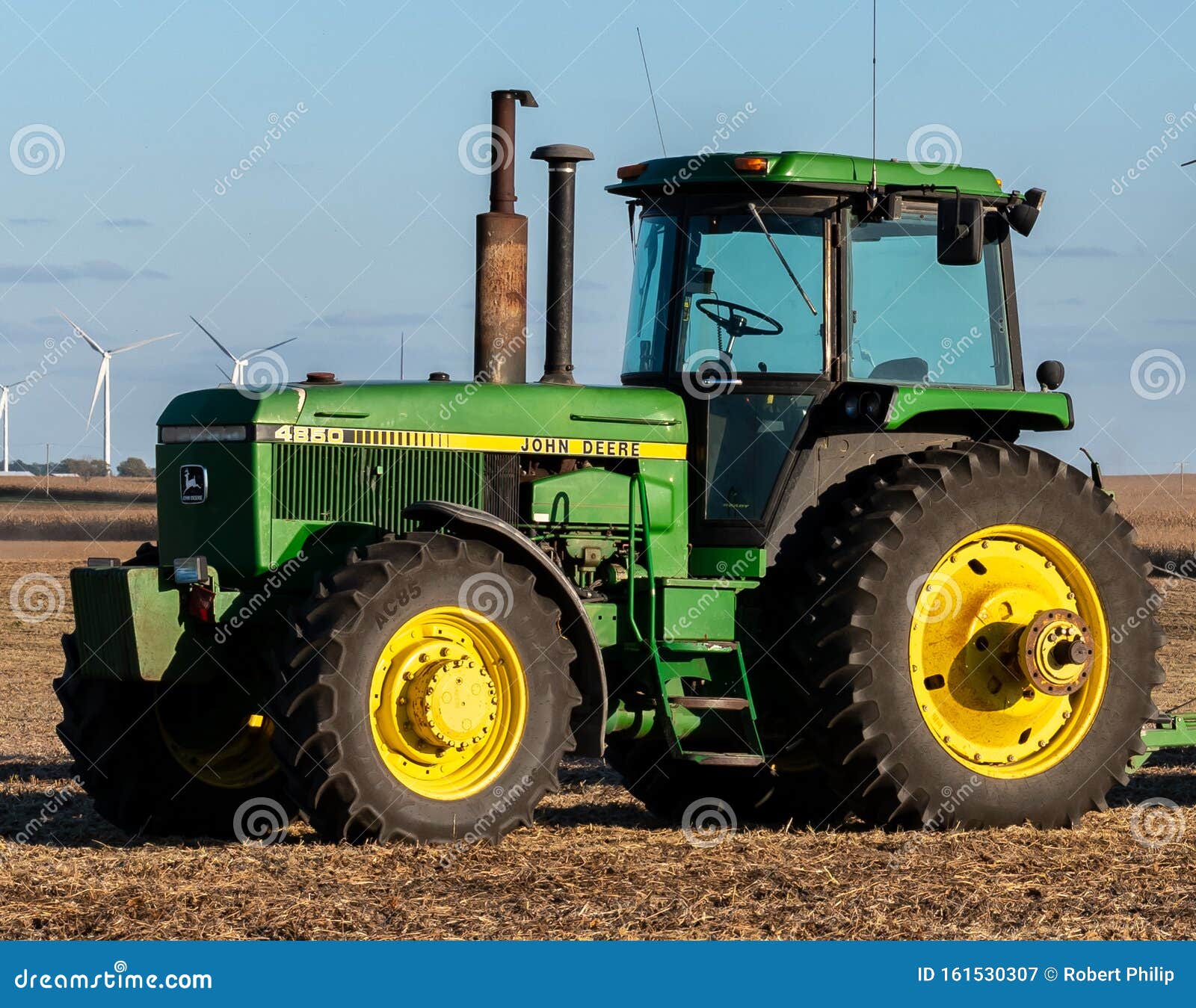 A John Deere farm tractor editorial photography. Image of livingston ...