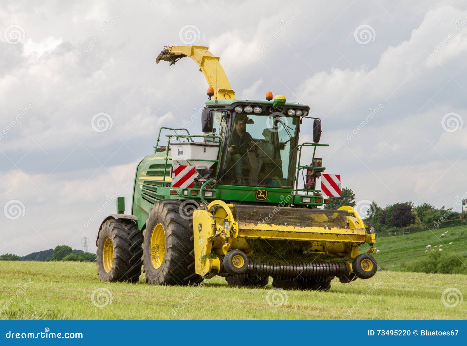 John Deere Forage Harvester Editorial Image - Image of growth, fields ...