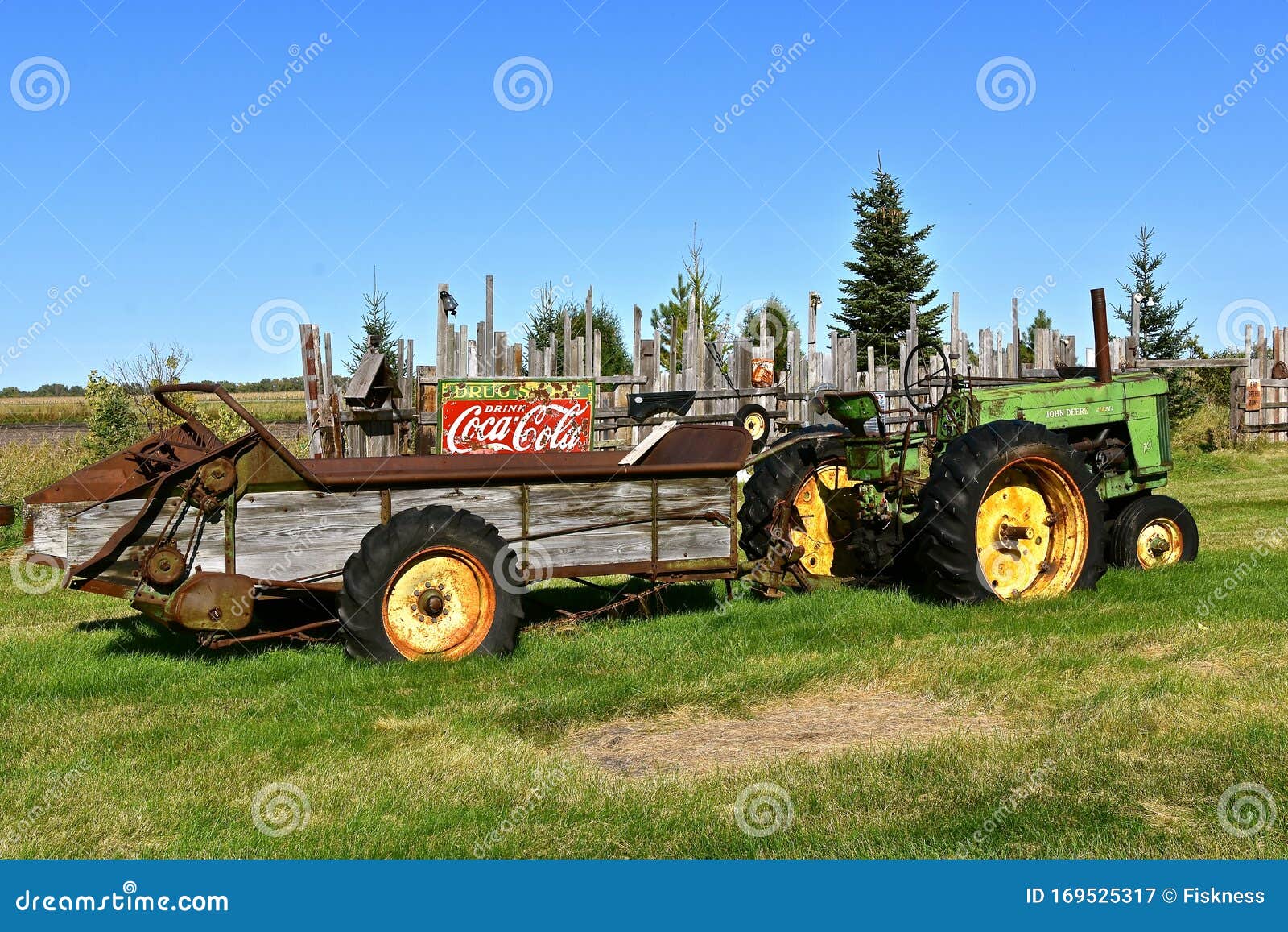 John Deere Tractor and Manure Spreader Editorial Photography - Image of ...