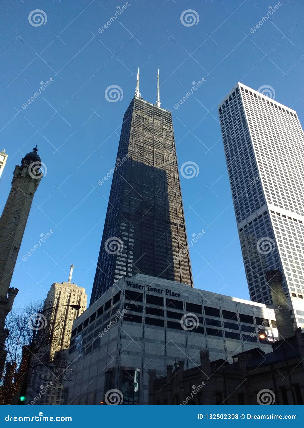 The John Hancock Building editorial stock photo. Image of walk - 132502308