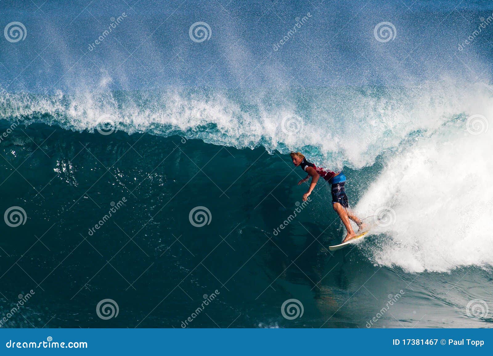 John John Florence Surfing in the Pipeline Masters Editorial ...