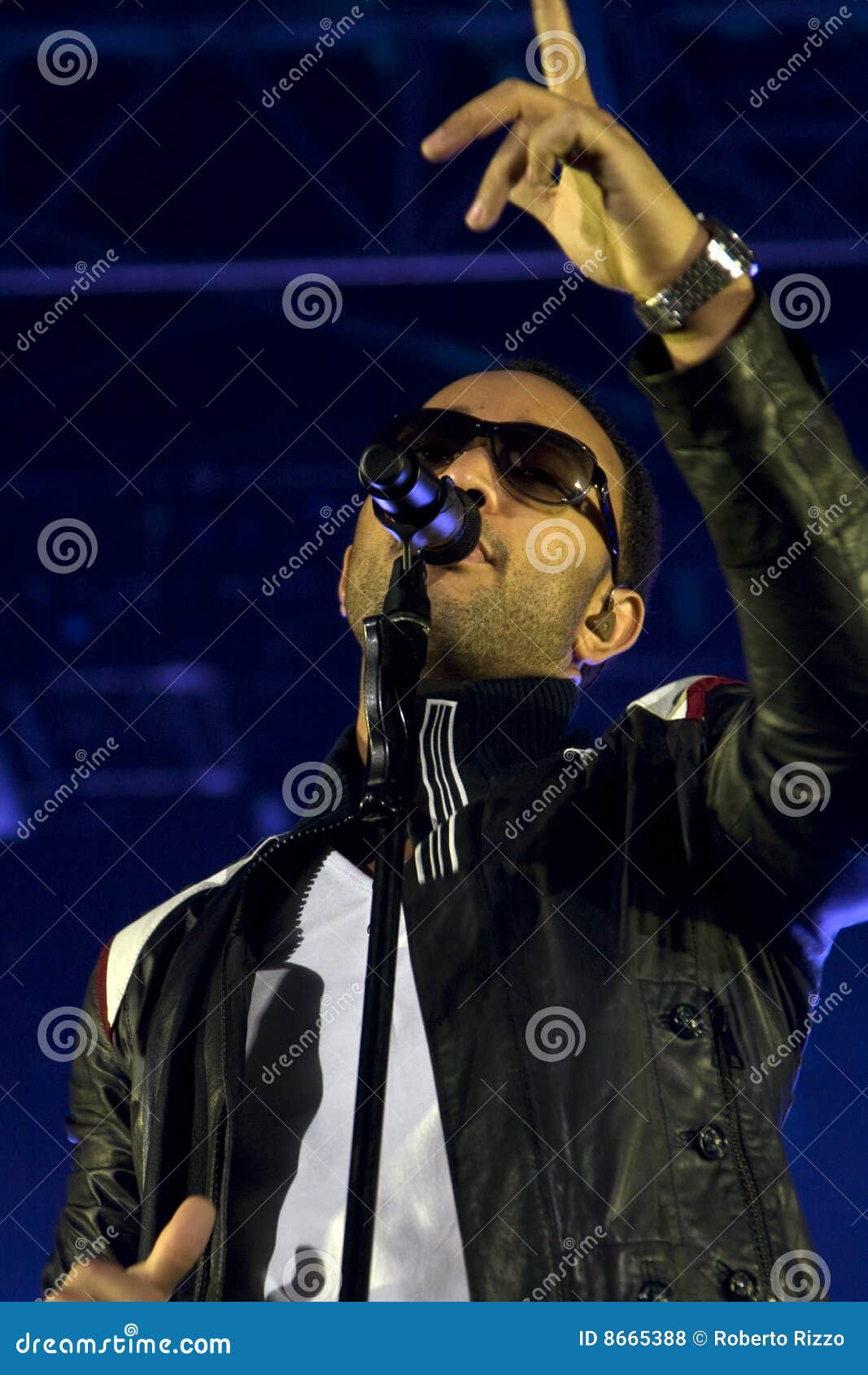 John Legend in concert editorial stock photo. Image of performing - 8665388