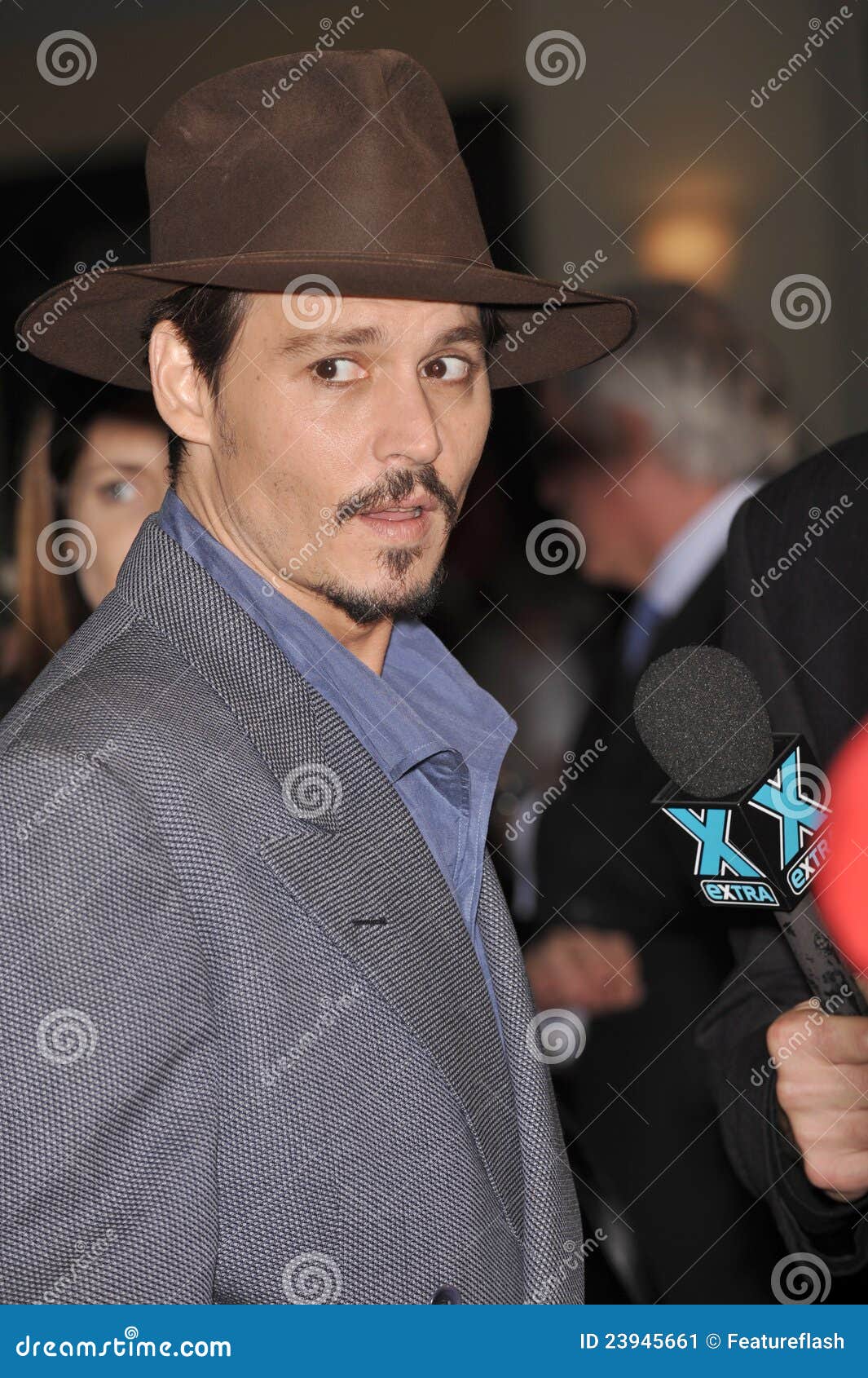 Johnny Depp editorial photo. Image of depp, barber, industry - 23945661