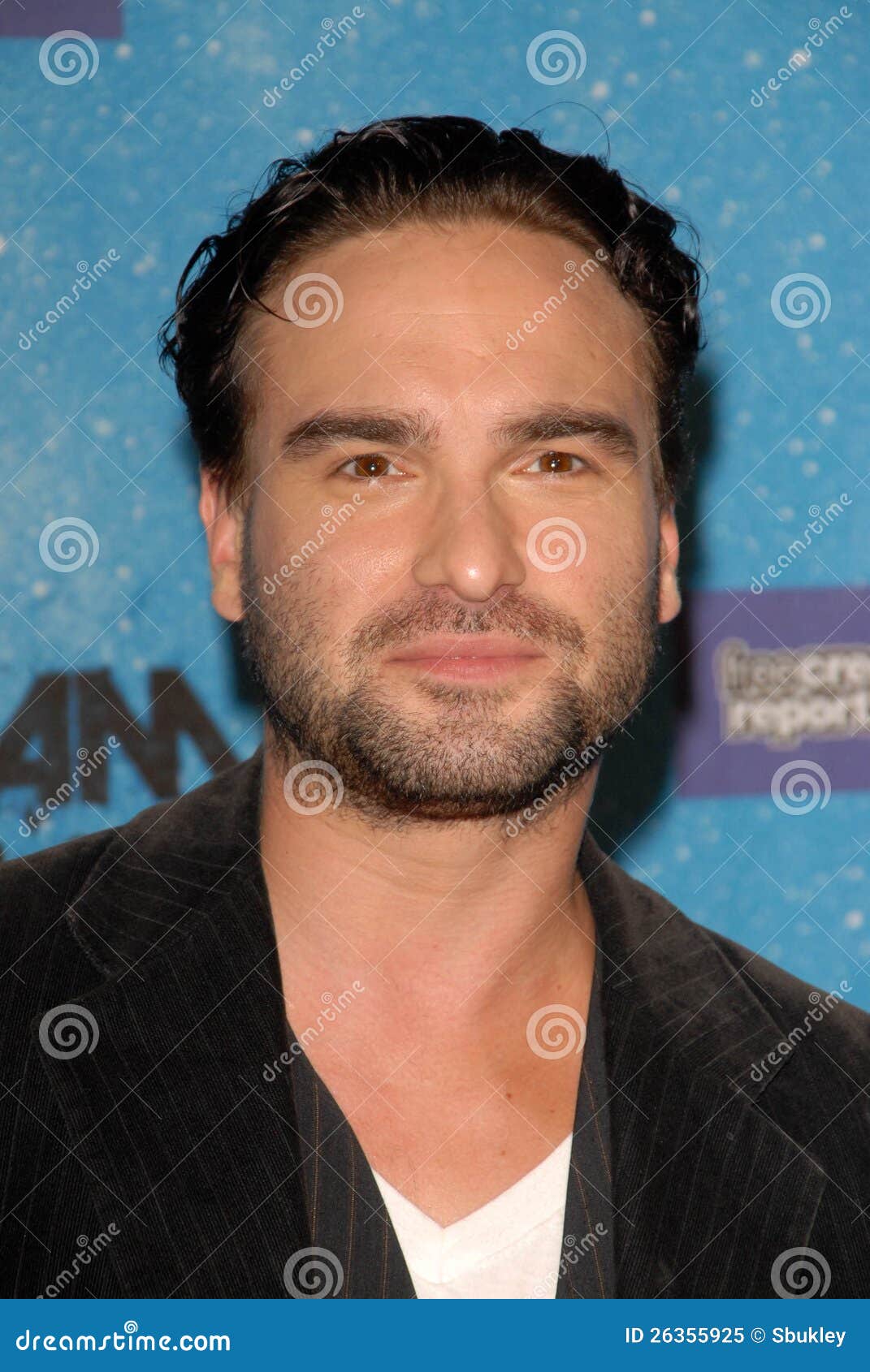 Johnny Galecki editorial image. Image of greek, theatre - 26355925