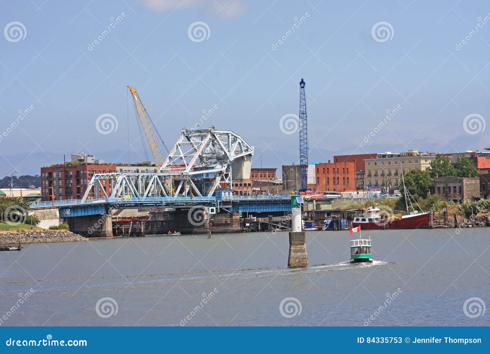 Johnson Street Bridge stock image. Image of land, canada - 84335753