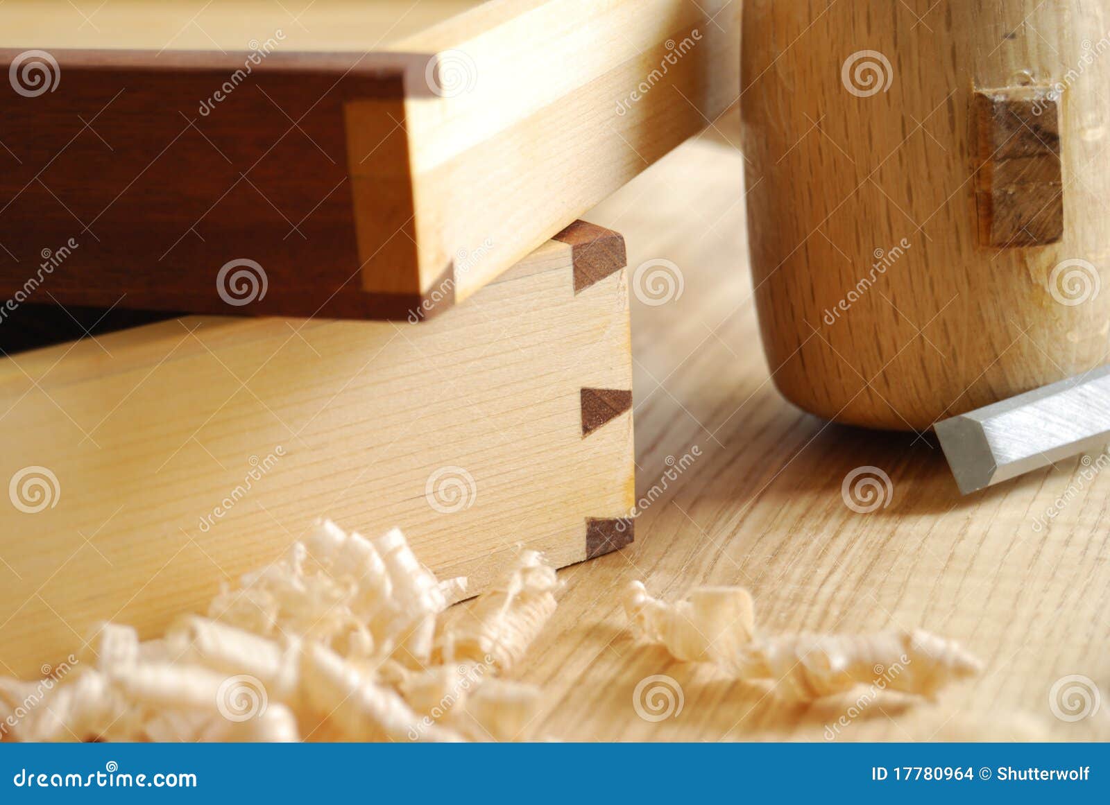 Joint en queue d'aronde photo stock. Image du menuiserie - 17780964
