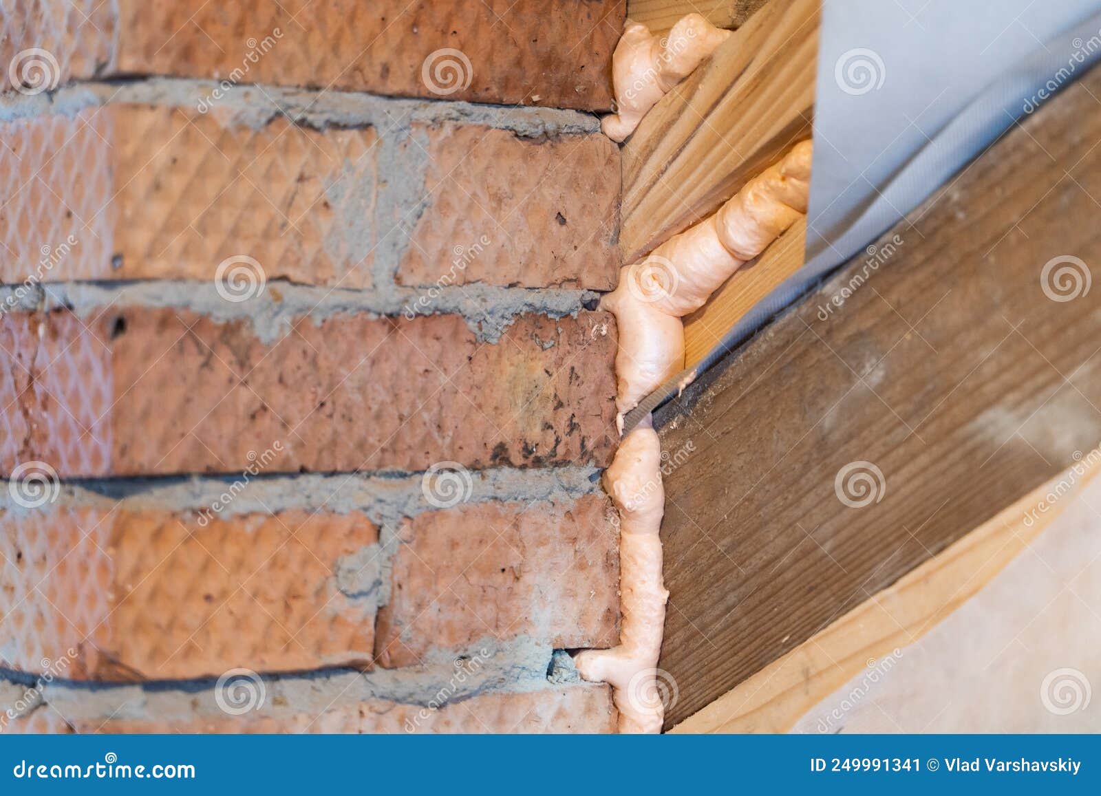 Joint between Wall and Roof Rafter Replaced with Mounting Foam Stock ...