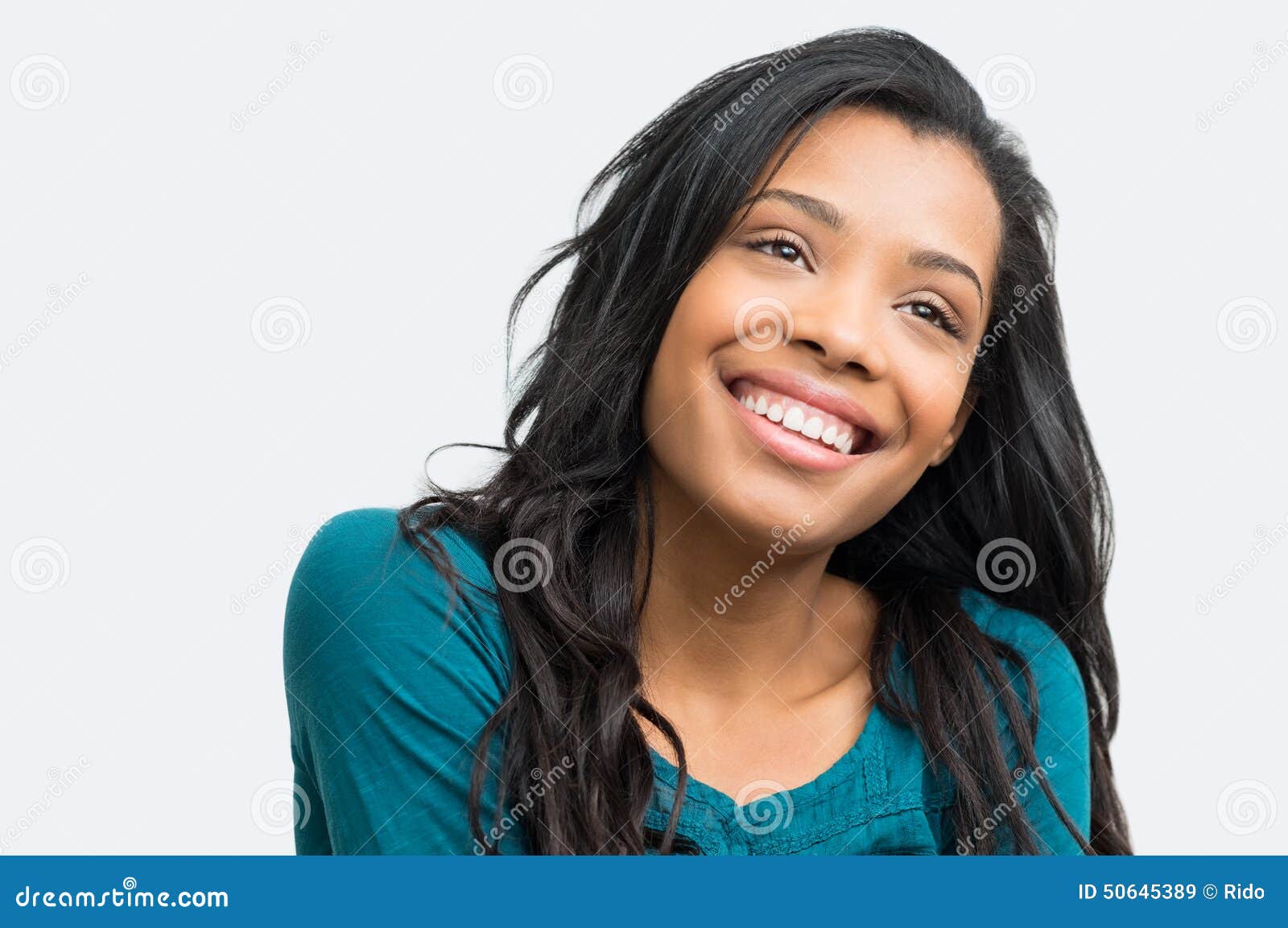 Jolie femme timide image stock. Image du adolescents - 50645389