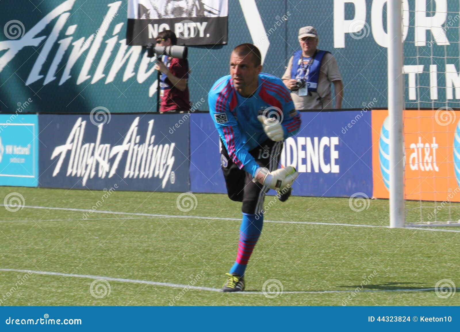 Jon Busch editorial stock image. Image of quakes, throws - 44323824