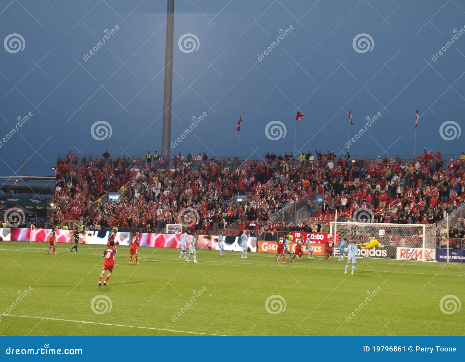 Jon Kempin Saves Sporting Kansas City Editorial Photo - Image of play ...