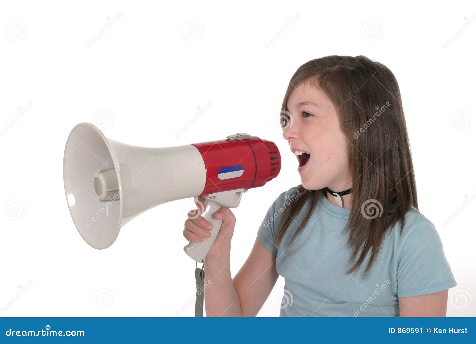 Jong Meisje Dat Door Megafoon 1 Schreeuwt Stock Afbeelding - Image of ...