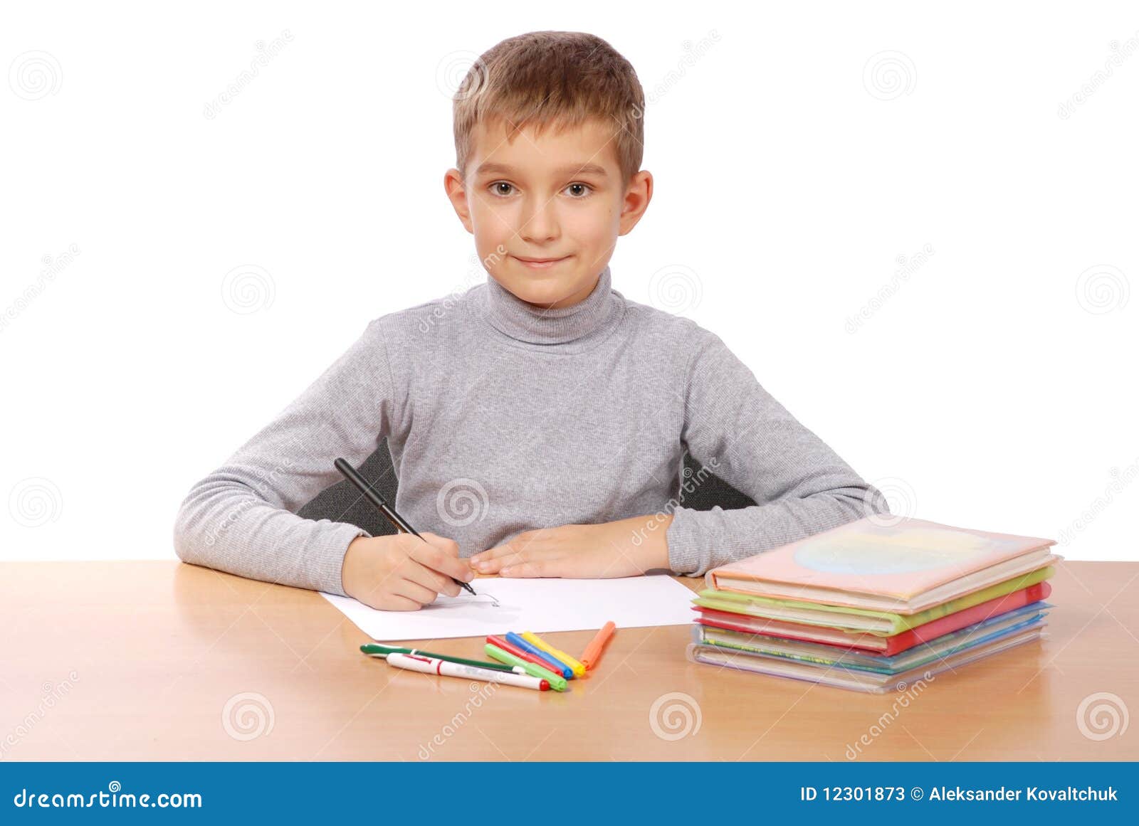 Jonge Jongen Die Het Schoolwerk Doet Stock Afbeelding - Image of ...