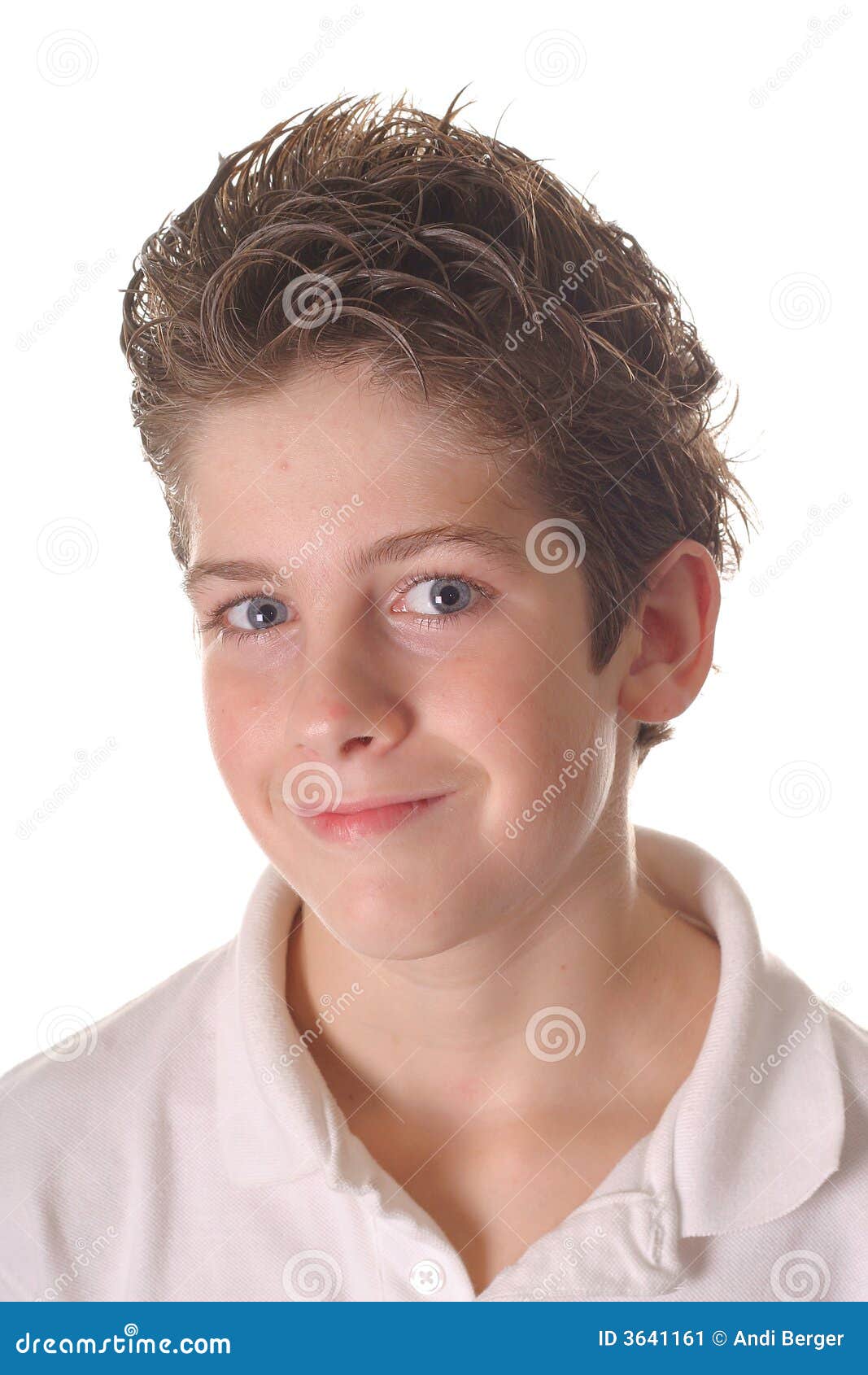 Jonge jongen met gek haar stock afbeelding. Image of isoleer - 3641161