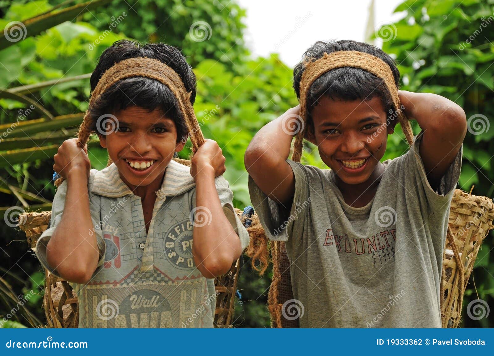 Jonge Jongens Als Affiches, India Redactionele Fotografie - Image of ...