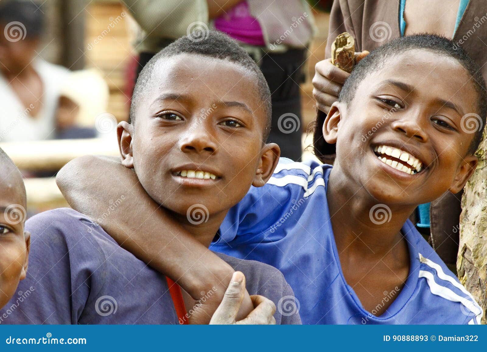 Jonge Knappe Jongens Van Madagascar Redactionele Stock Foto - Image of ...