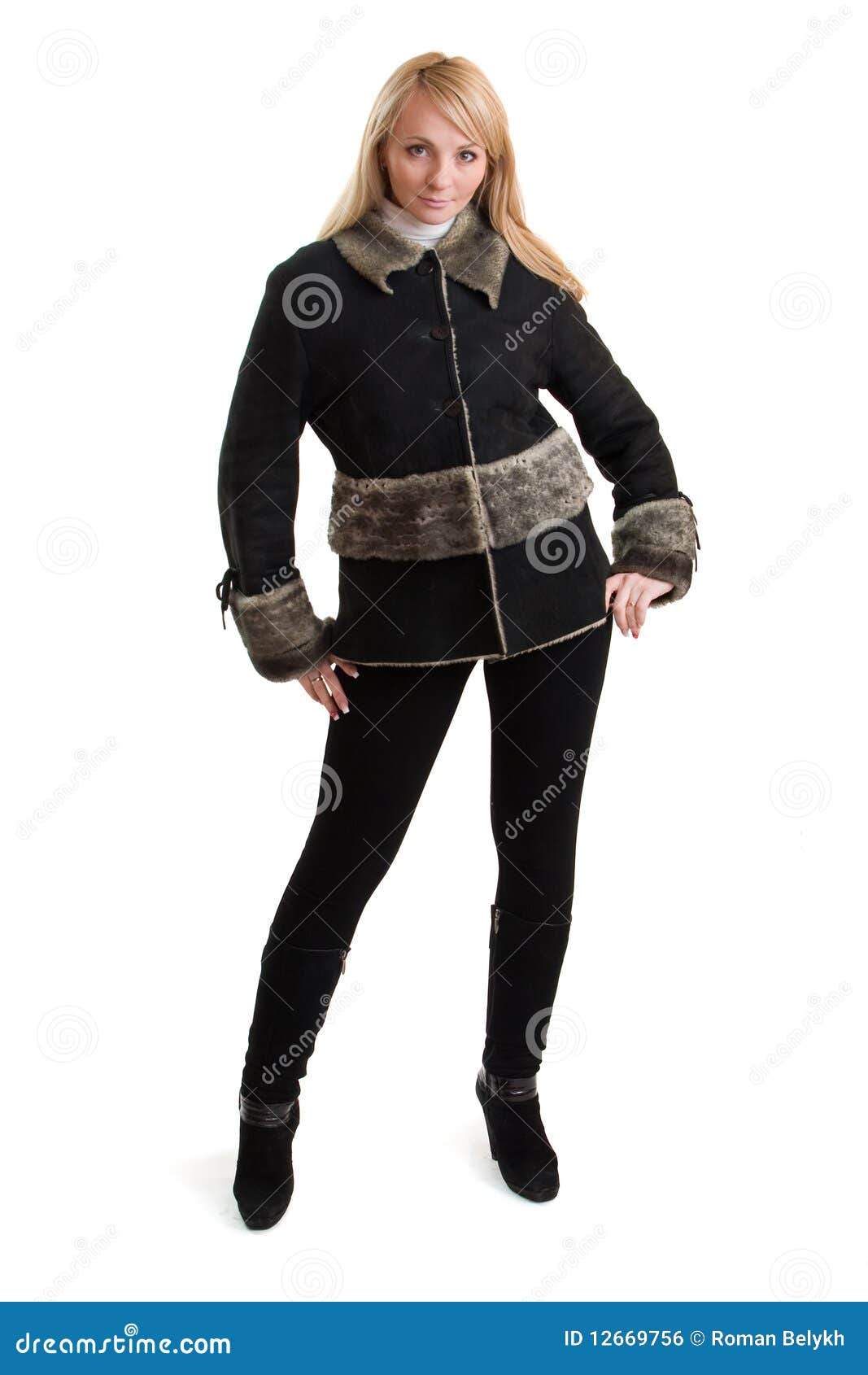 Jonge Mooie Vrouw in De Winterkleren. Stock Foto - Image of grijs ...