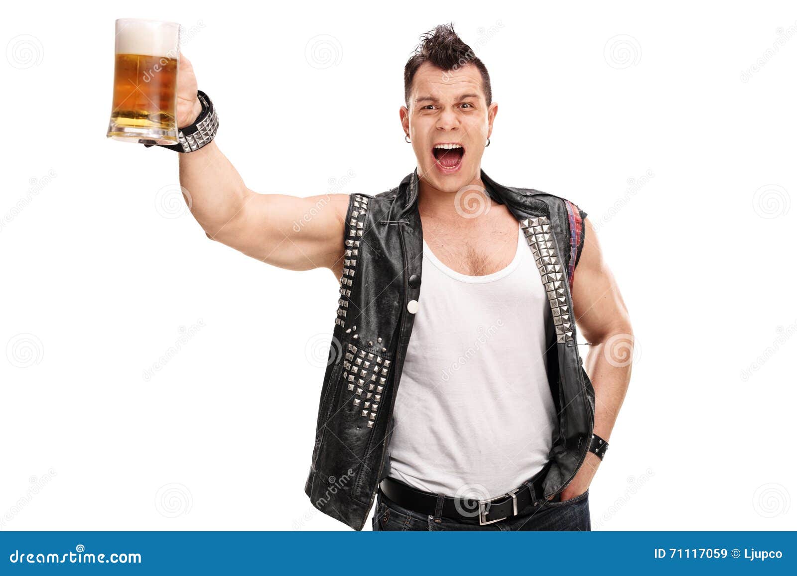 Jonge Punker Die Een Pint Van Bier Houden Stock Afbeelding - Image of ...