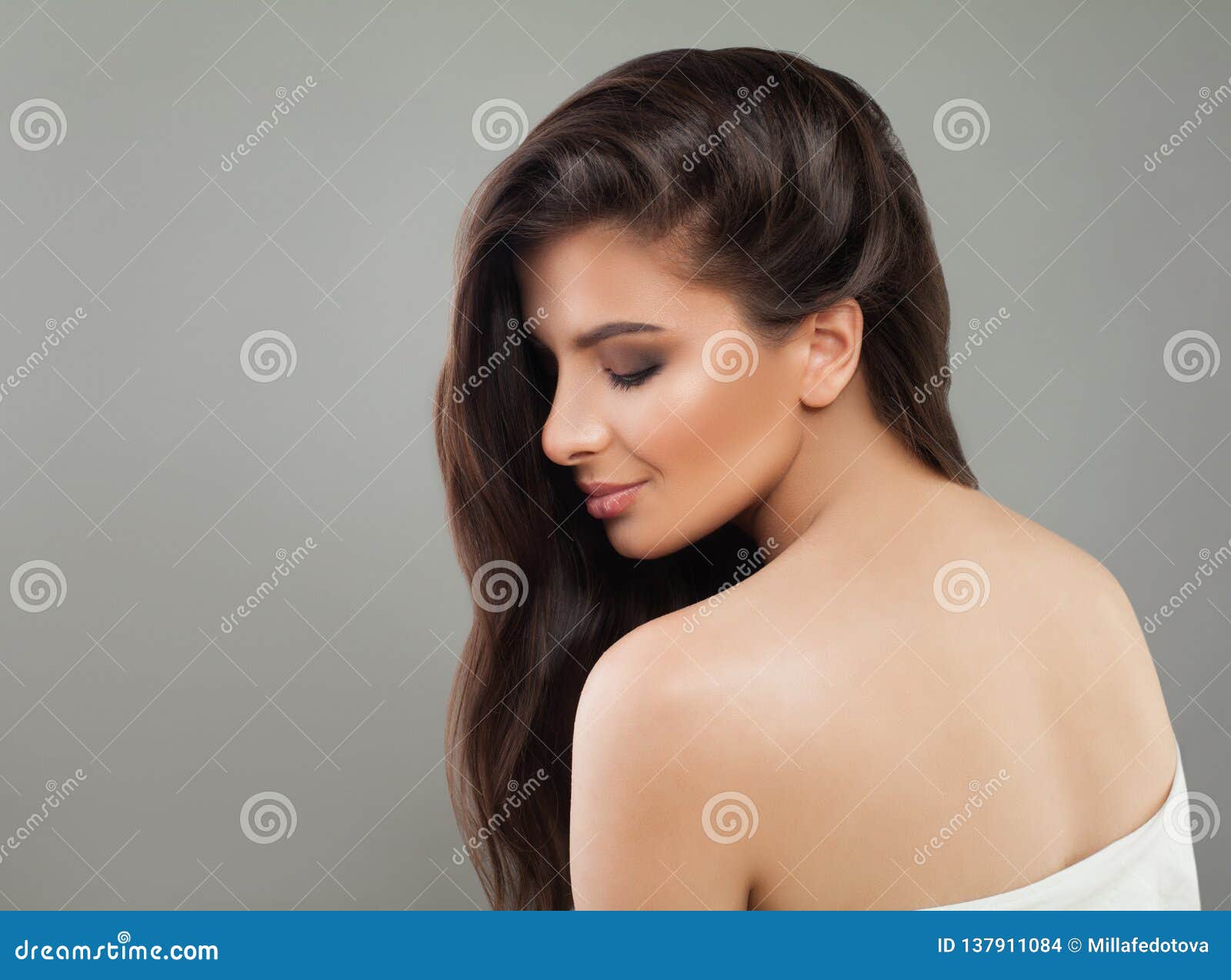 Jonge Vrouw, Vrouwelijke Profiel En Rug Stock Foto - Image of perfect ...