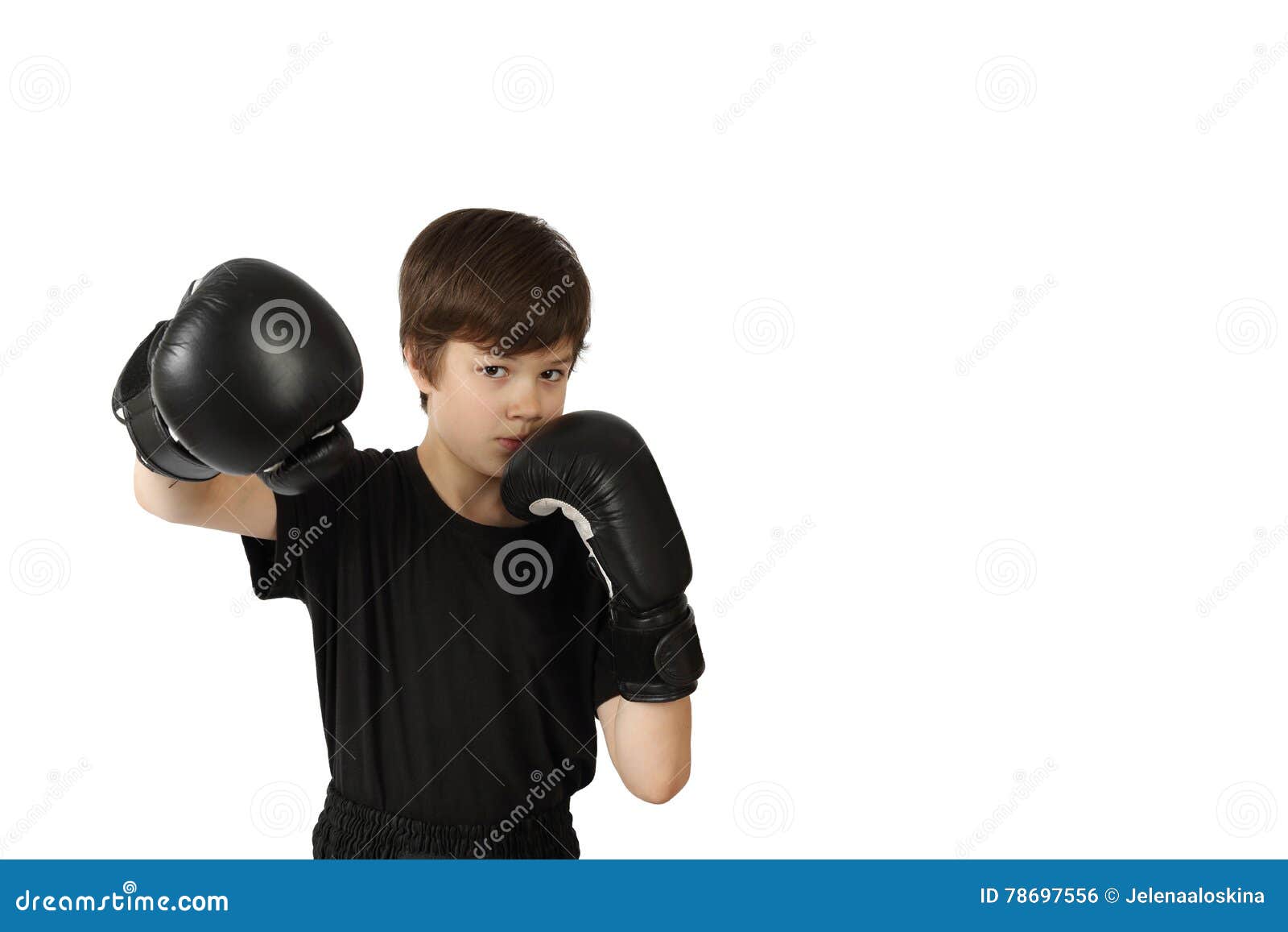 Jongen kickboxer stock foto. Image of geschiktheid, bokser - 78697556