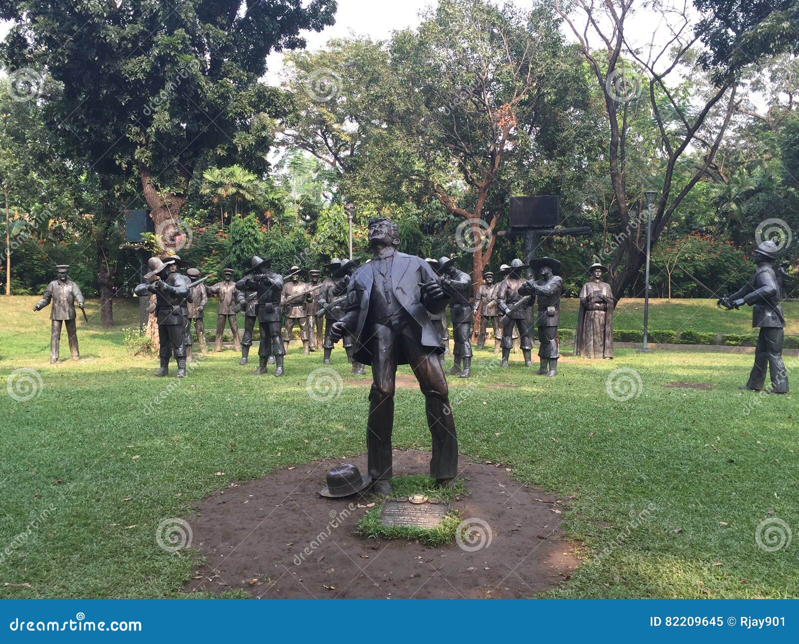Jose Rizal Execution Statue at Rizal Park in Manila, Philippines ...