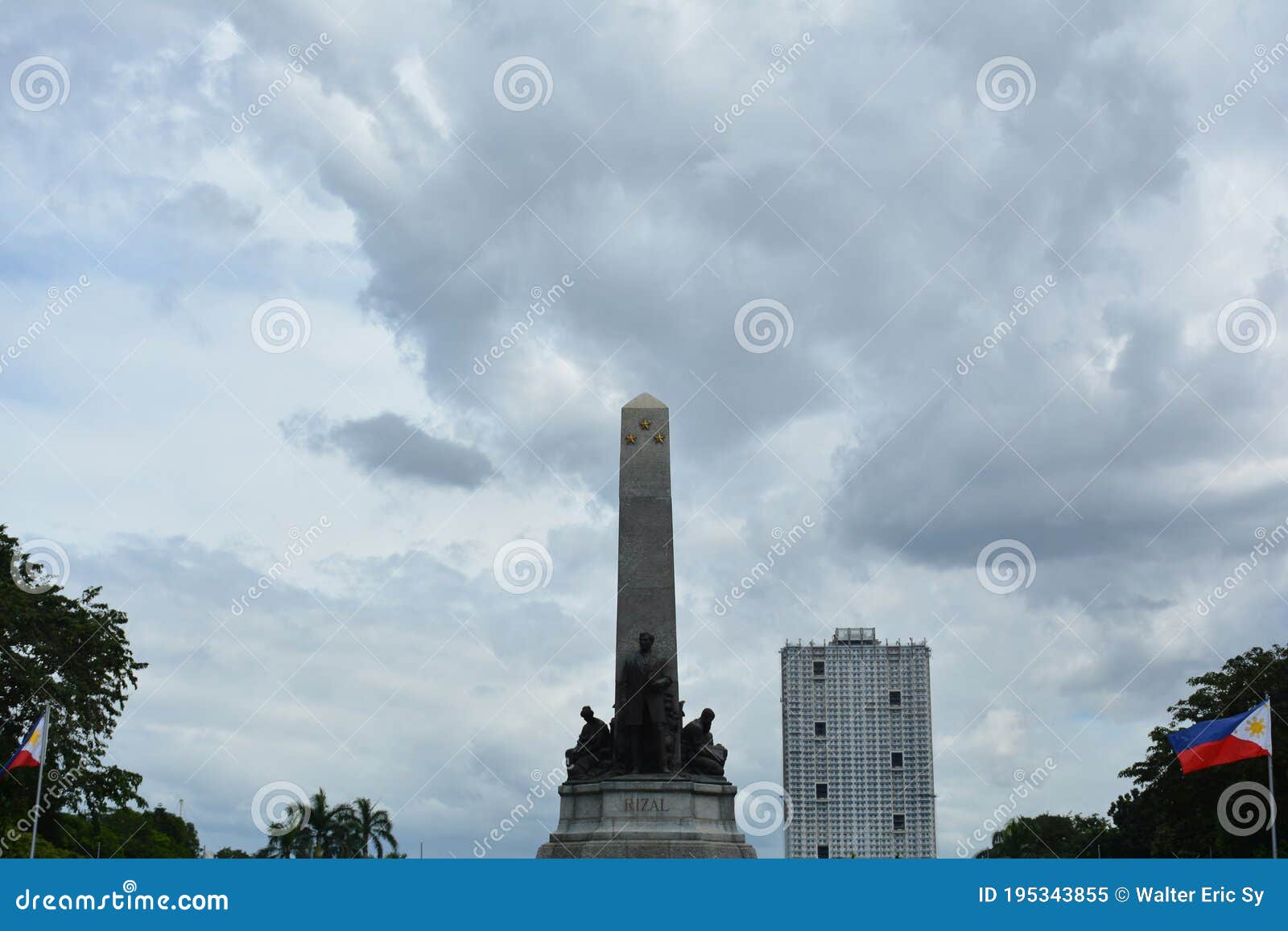 Jose Rizal Statue at Rizal Park in Manila, Philippines Editorial Image ...