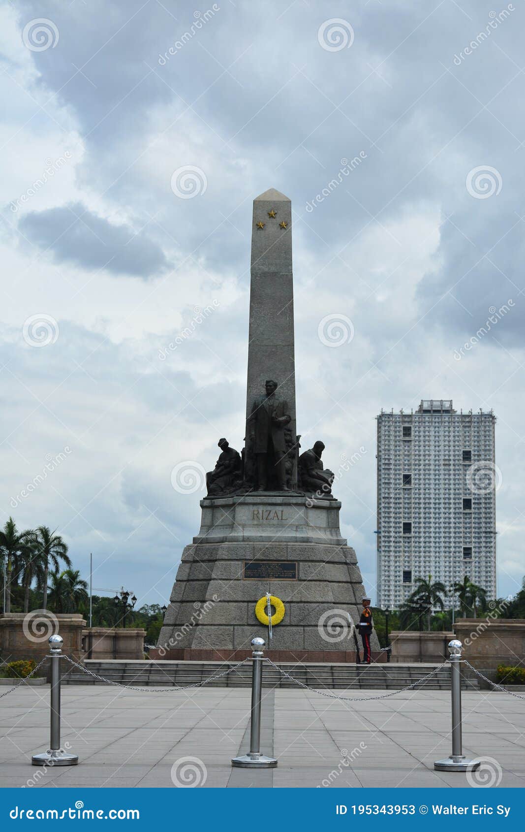 Jose Rizal Statue at Rizal Park in Manila, Philippines Editorial Stock ...