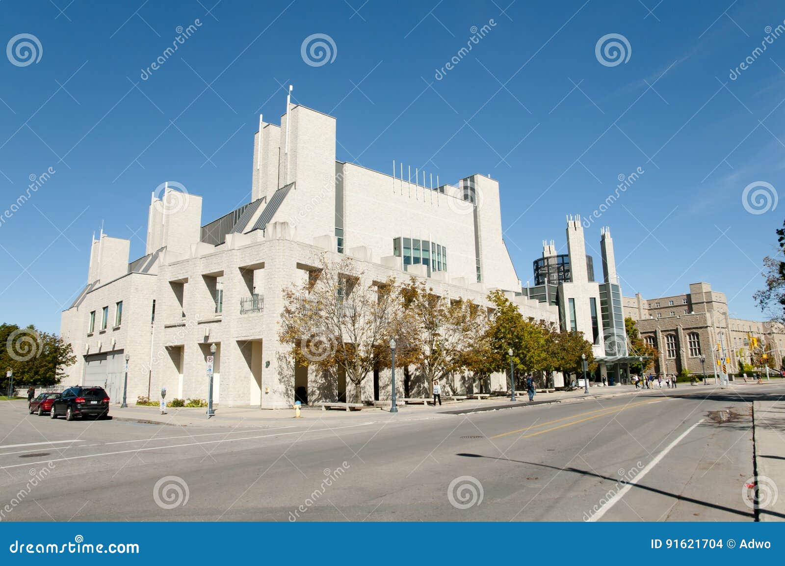 Joseph Stauffer Library at Queen`s University - Kingston - Canada ...