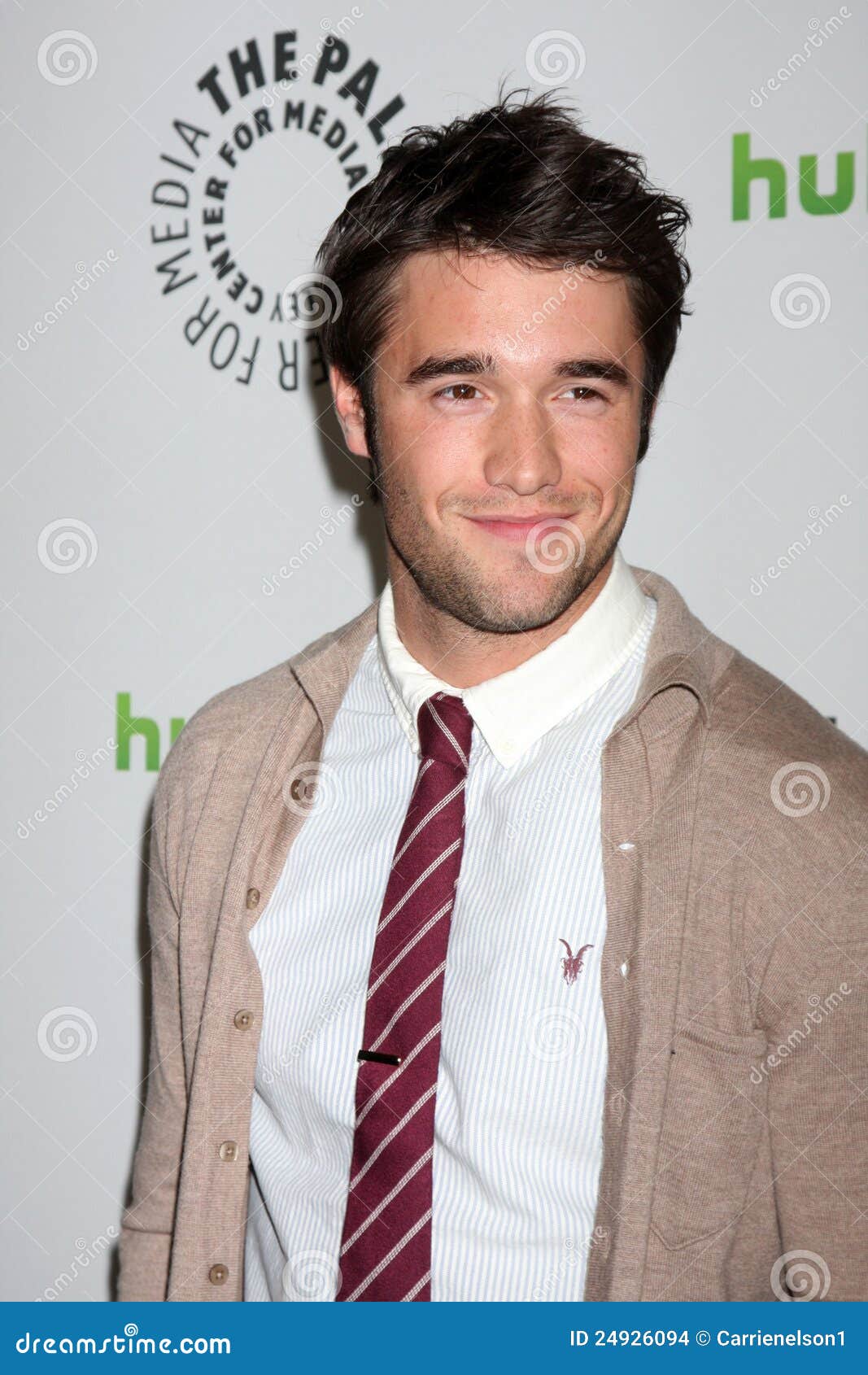 Josh Bowman editorial stock image. Image of arrives, revenge - 24926094