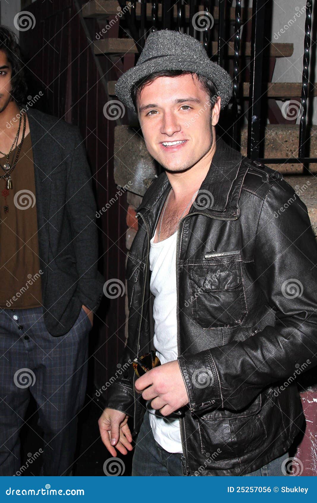 Josh Hutcherson editorial photo. Image of hollywood, nylon - 25257056