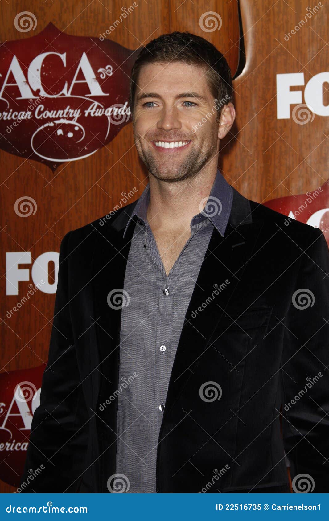 Josh Turner editorial image. Image of arrives, garden - 22516735