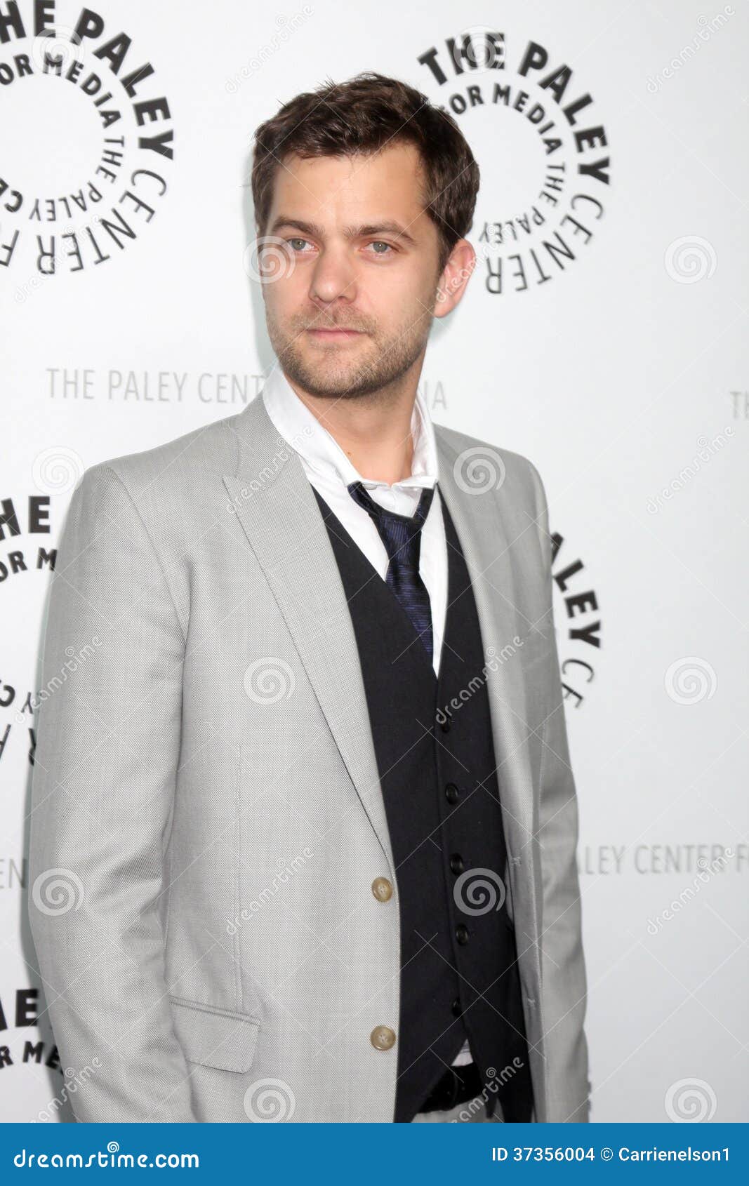 Joshua Jackson editorial stock image. Image of arriving - 37356004
