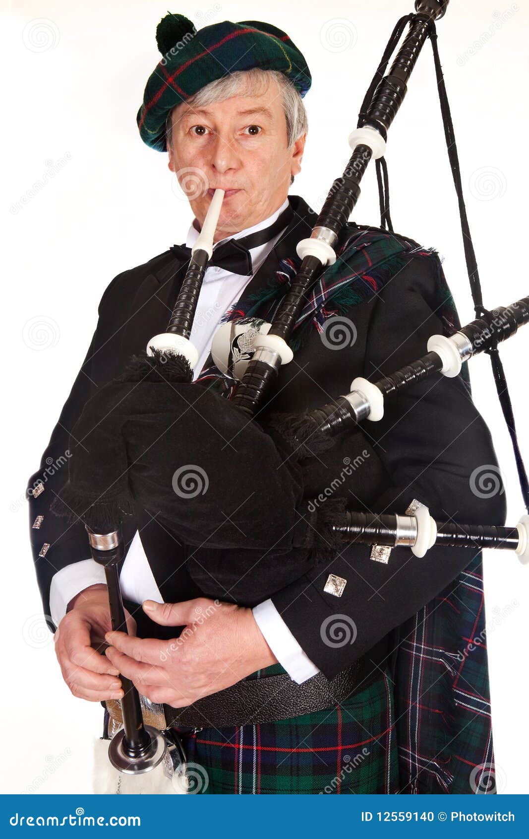 Joueur De Cornemuse Dans Le Tartan Photo stock - Image du bourdons ...