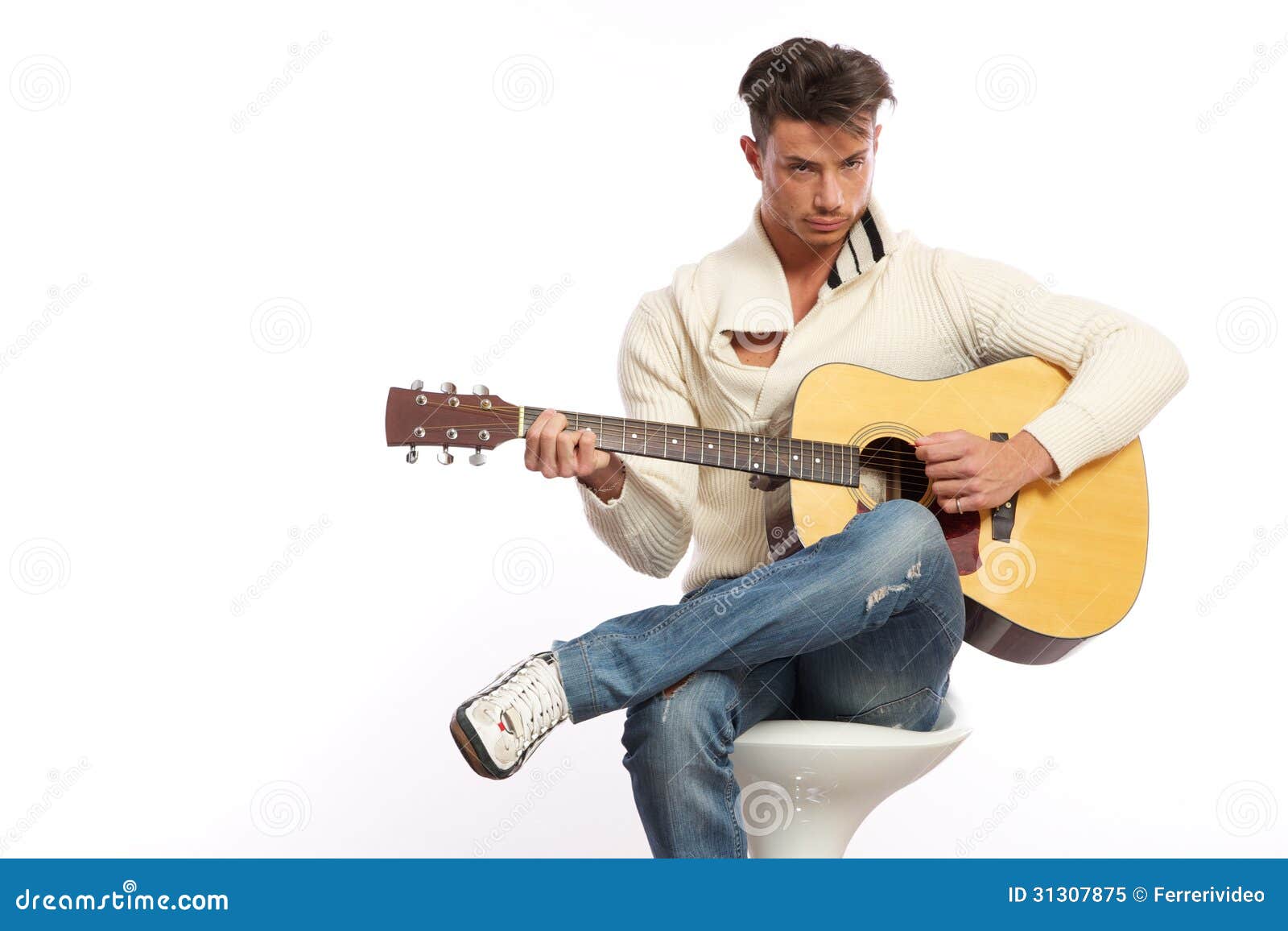 Joueur De Guitare Gauchiste Image stock - Image du musical, remis: 31307875