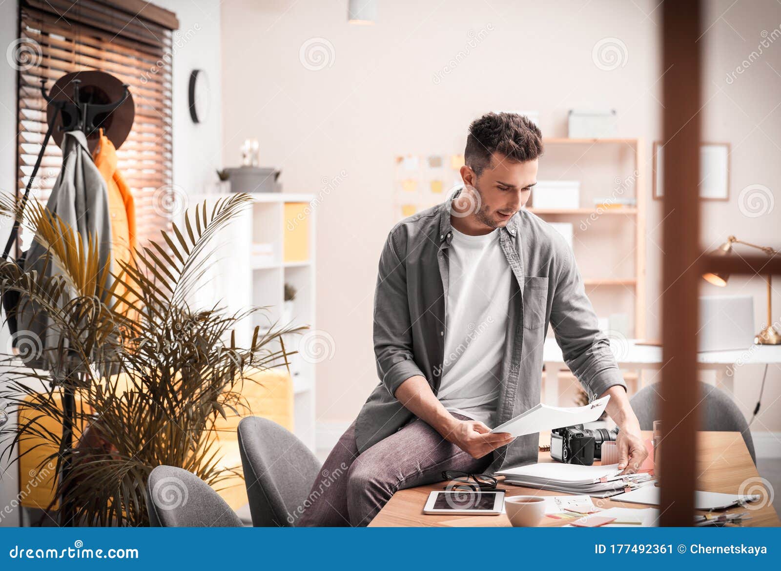 Journalist with Papers at Workplace Stock Image - Image of office, desk ...