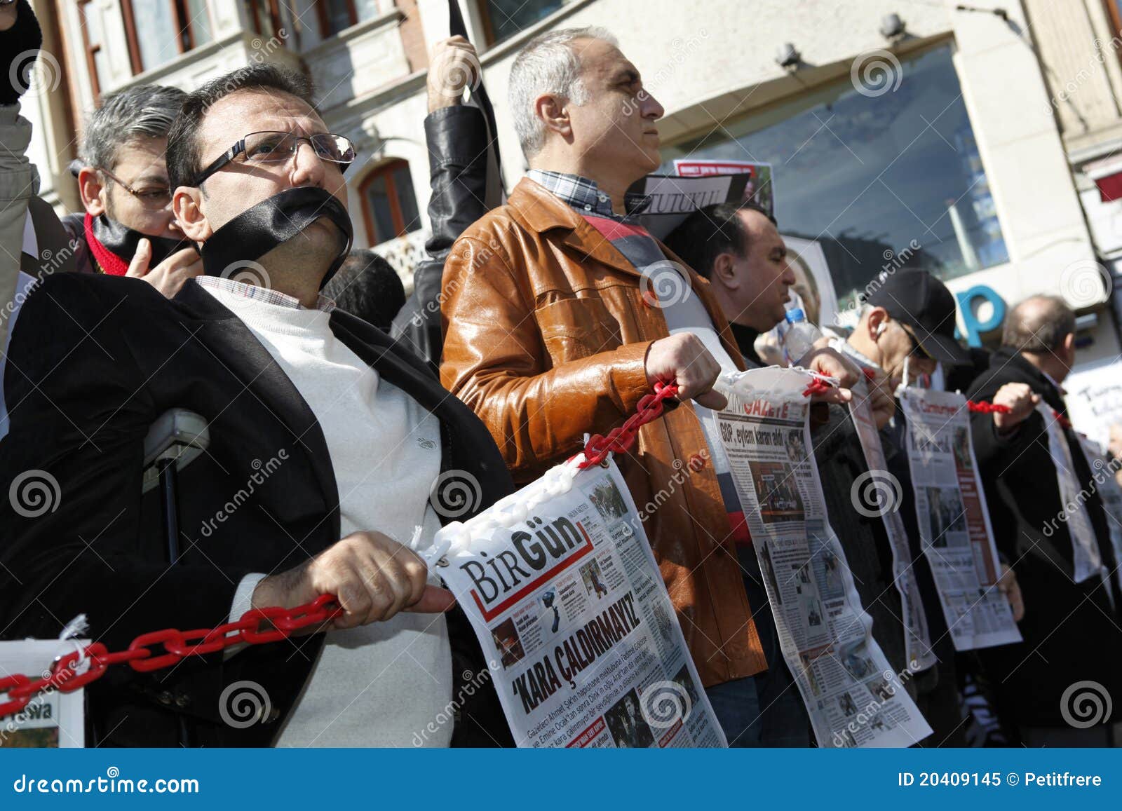 Journalists protest editorial image. Image of journalism - 20409145