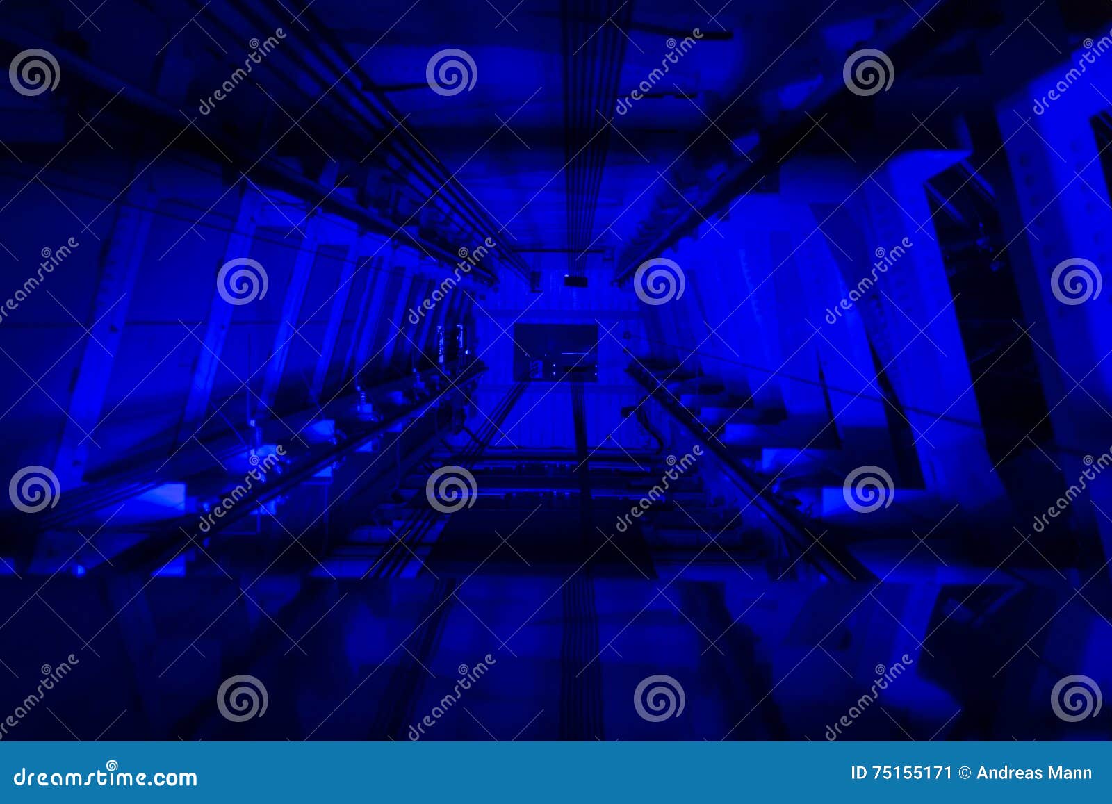Tokyo Sky Tree Elevator Funnel 2 Editorial Photo - Image of japan, lift ...