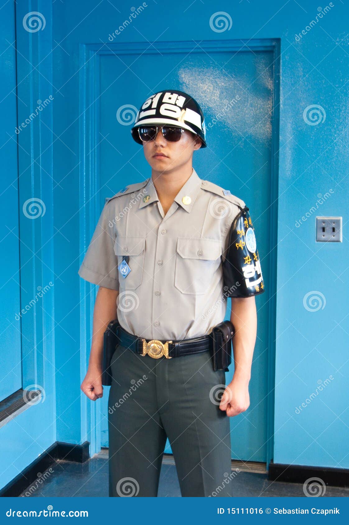 JSA (DMZ) Korea editorial photo. Image of alert, sensitive - 15111016